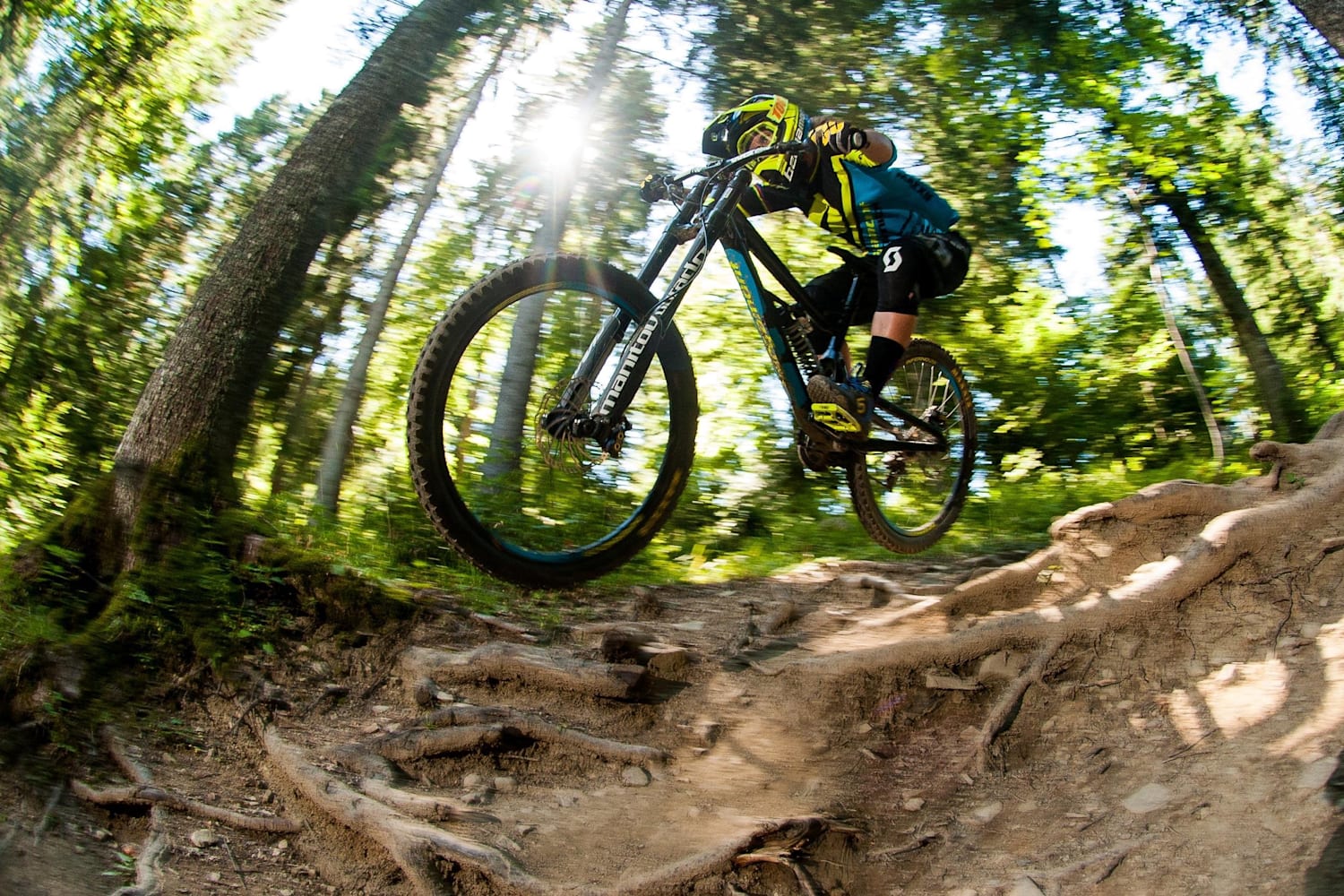 Red Bull Bike Destinations: La Clusaz +trail guides+