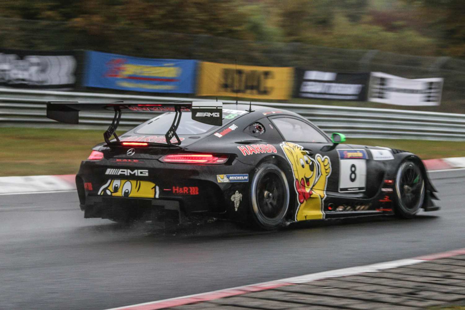 VLN: la fiesta de Nürburgring, Resistencia, Turismos