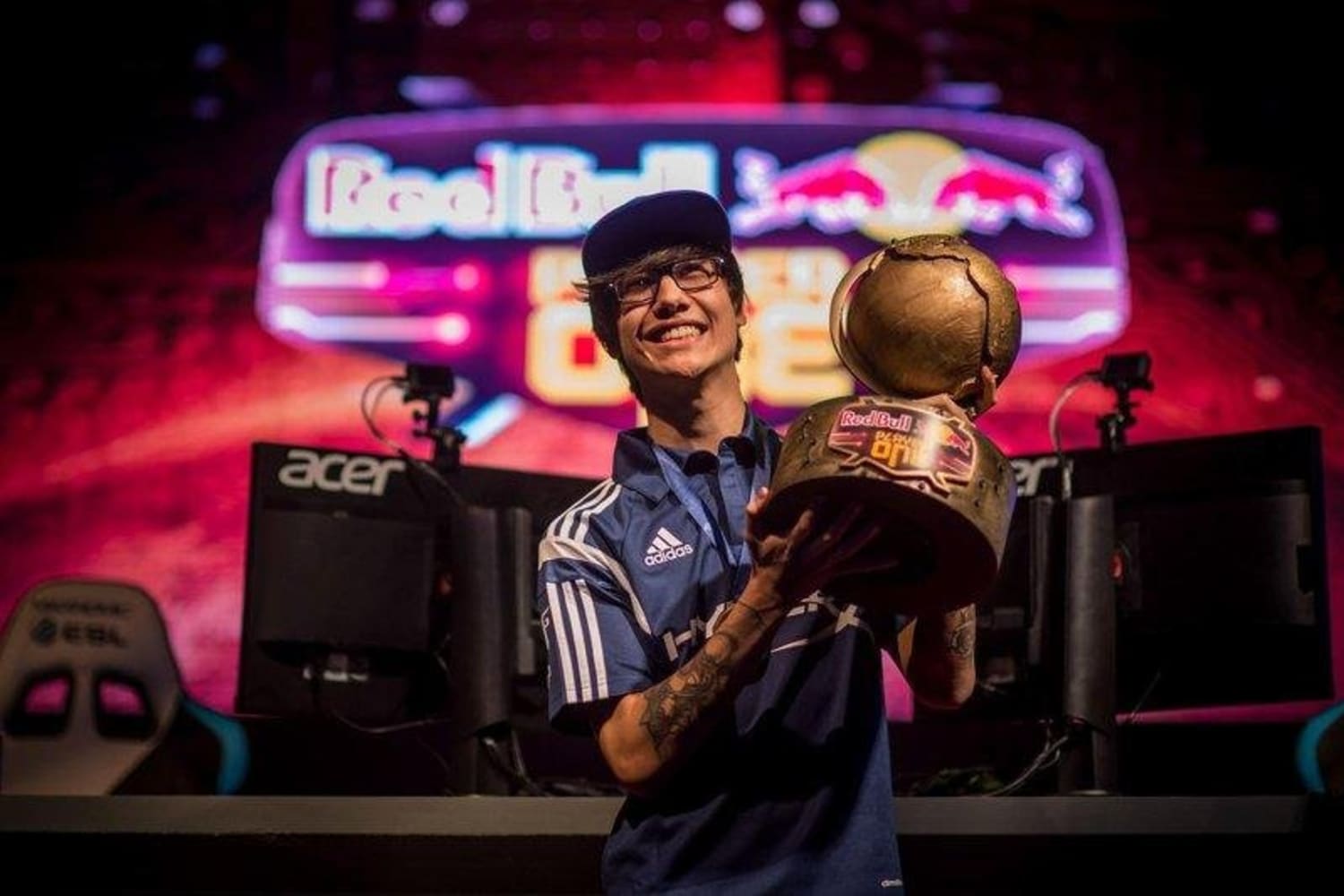 Red Bull Player One: TinOwns wins LoL 1vs1 comp, report