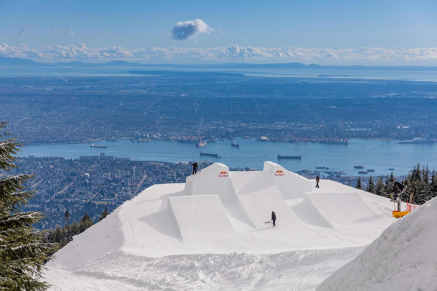 Red Bull Uncorked: 4 incredible snowboard park features