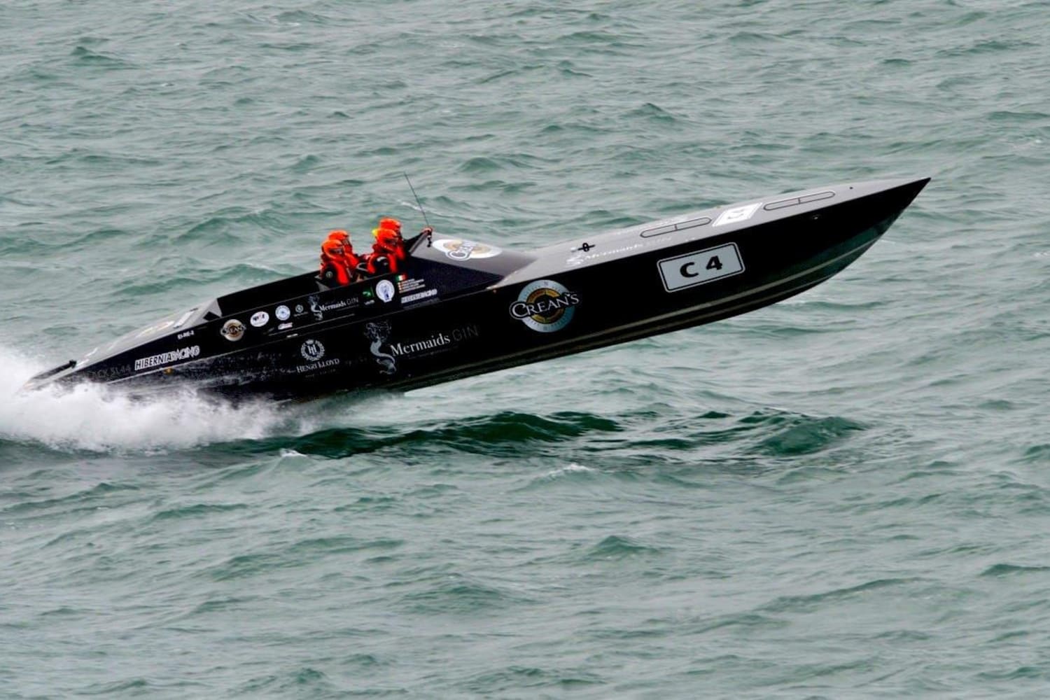 Allblack Racing powerboat team out to break 11 records