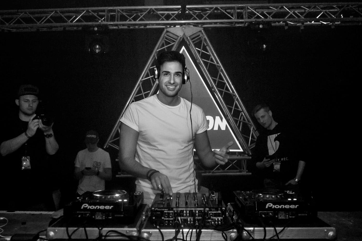 DJ Equipment für Anfänger: Profi-Tipps von DJ Brandon!