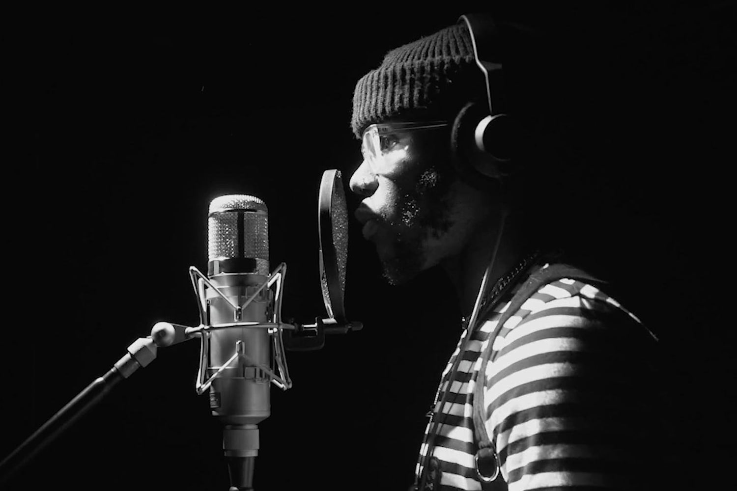 Che Lingo: The London rapper takes on 64 Bars