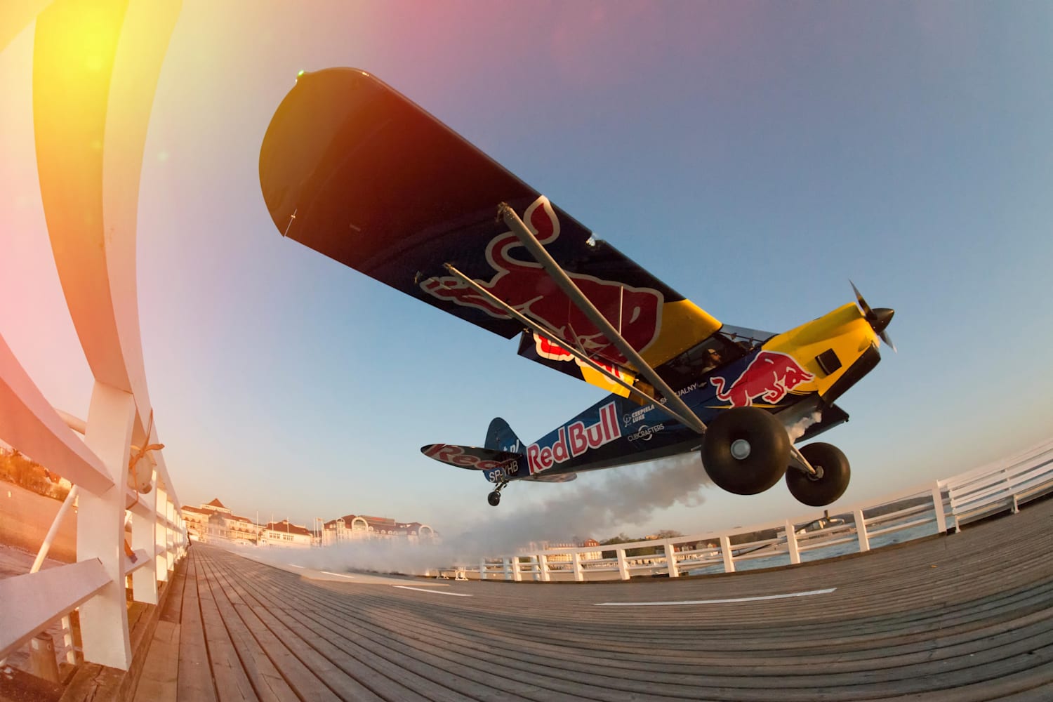 Лучшие фото в стиле Red Bull