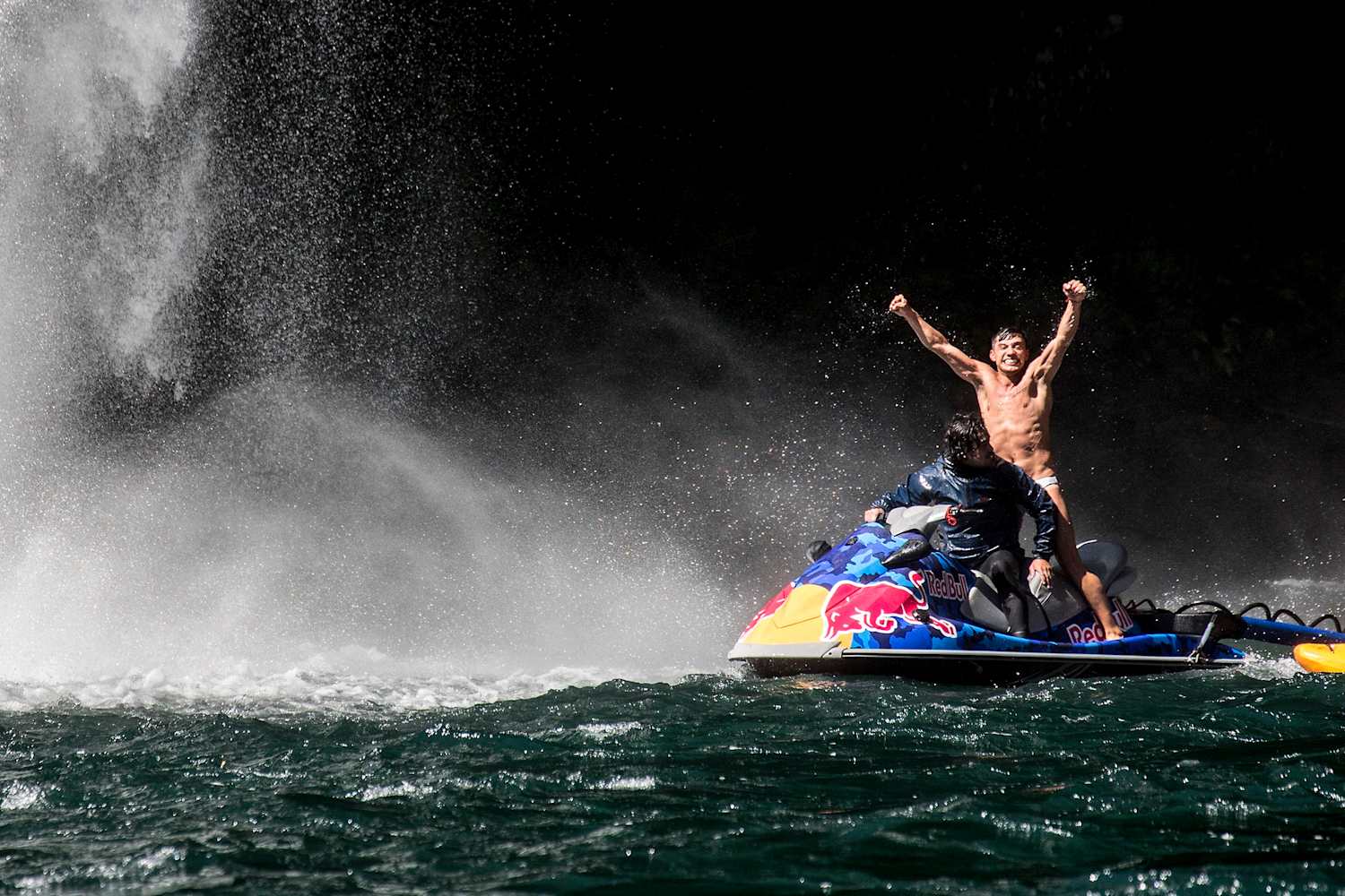 Red Bull Cliff Diving 2017: Chile report and videos