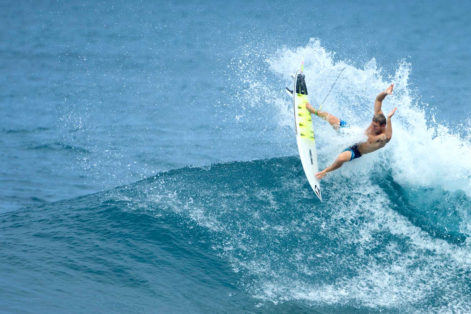 In House: Road to the Volcom Pipe Pro surf video series