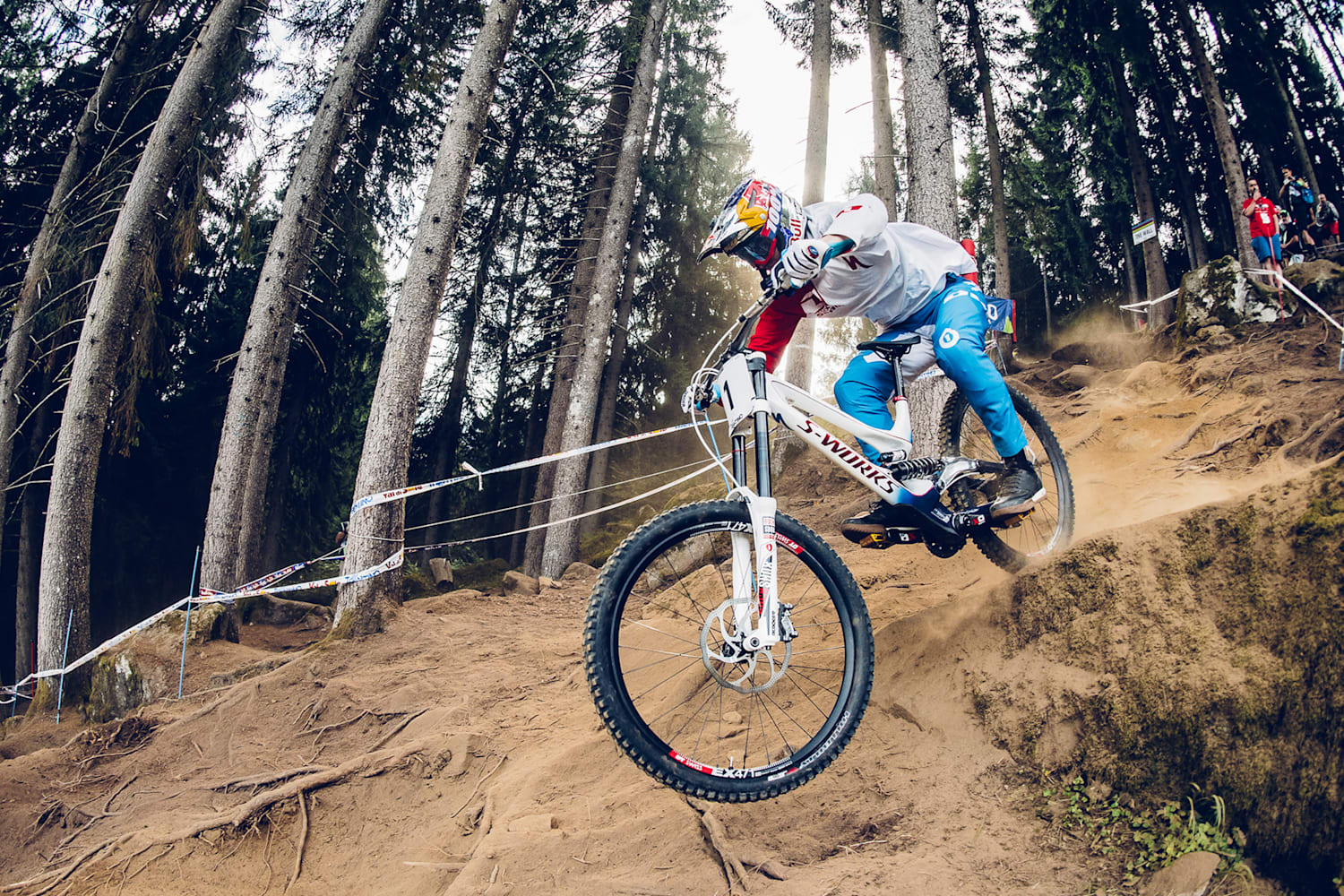 Fast Life S1 E2: Nothing is certain in DH MTB - video