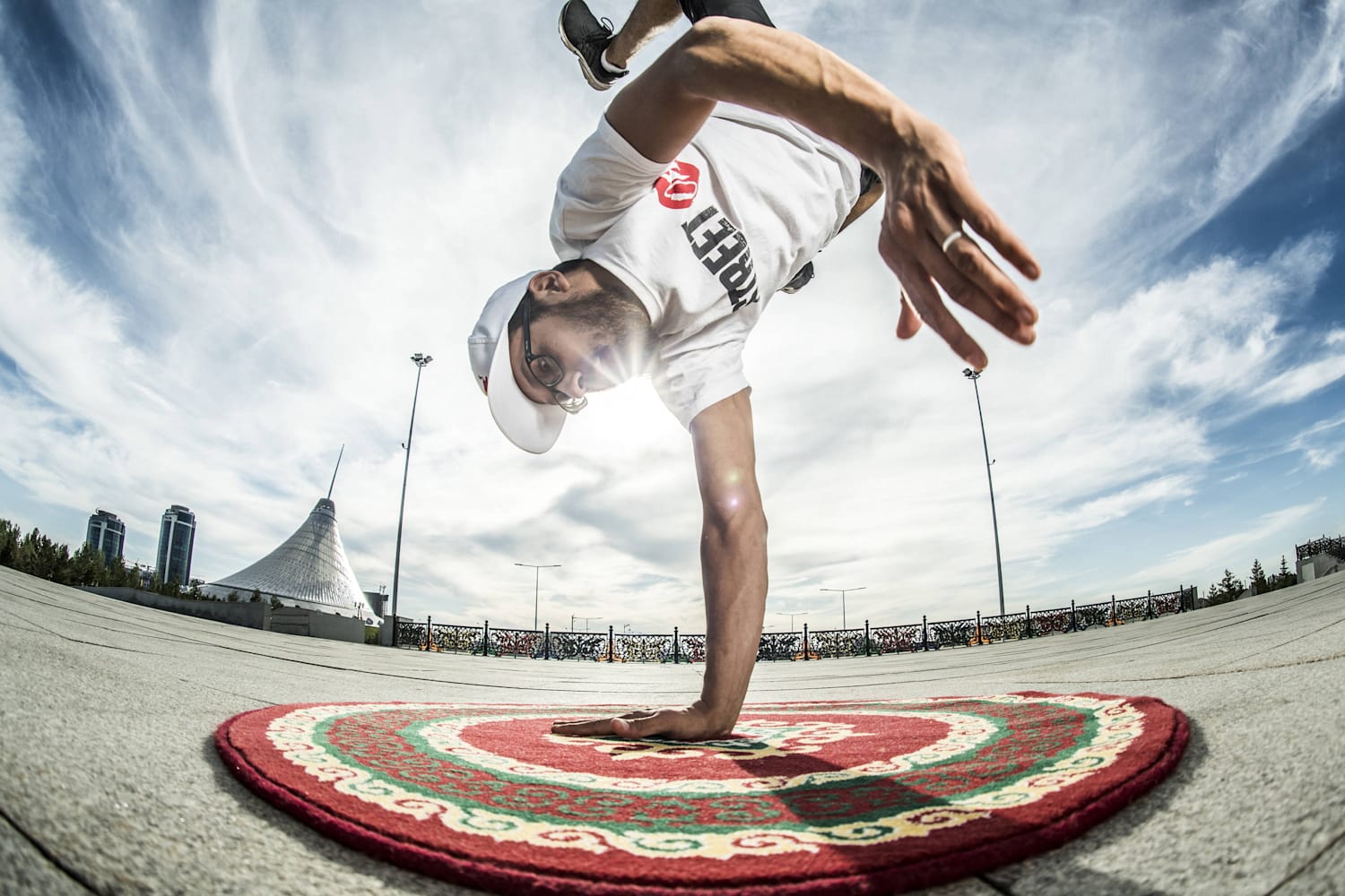 RoxRite & Lilou Meet ... Red Bull BC One B-Boys: TV-Show