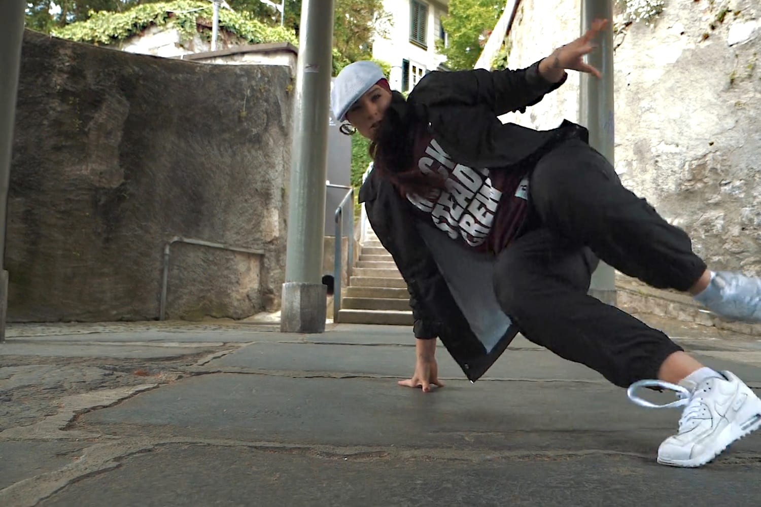 Rise of the B-Girls: women on the breaking scene