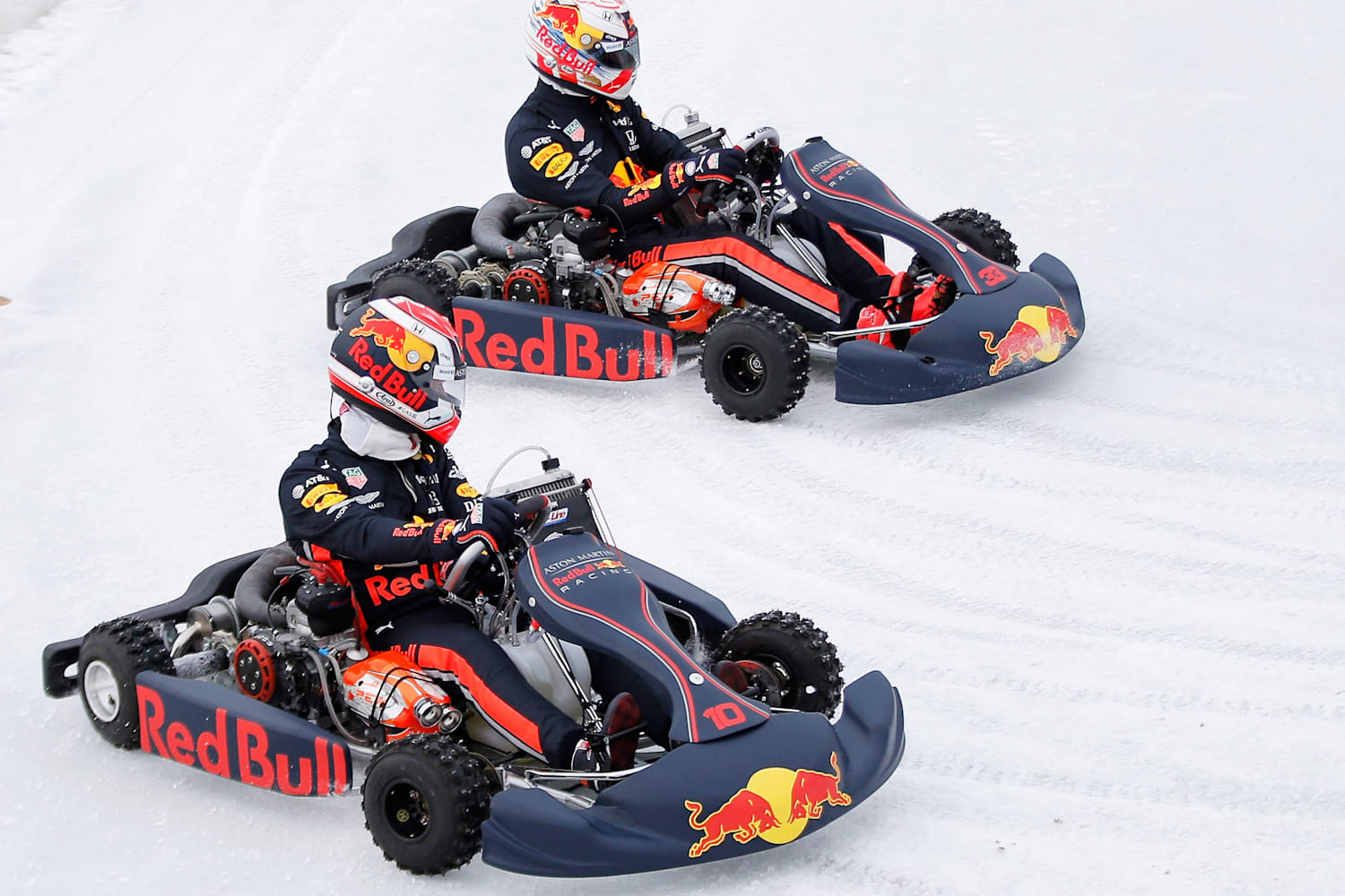 Bulls on Ice: Max Verstappen vs Pierre Gasly on ice