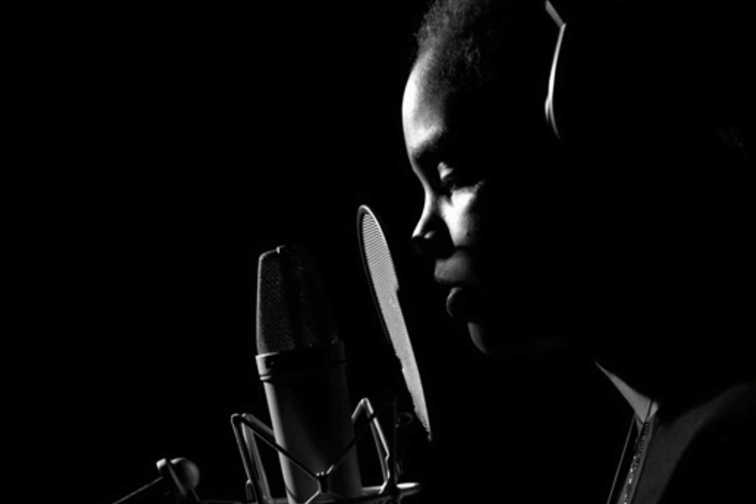 64 Bars S1 B10: JessB performans – video