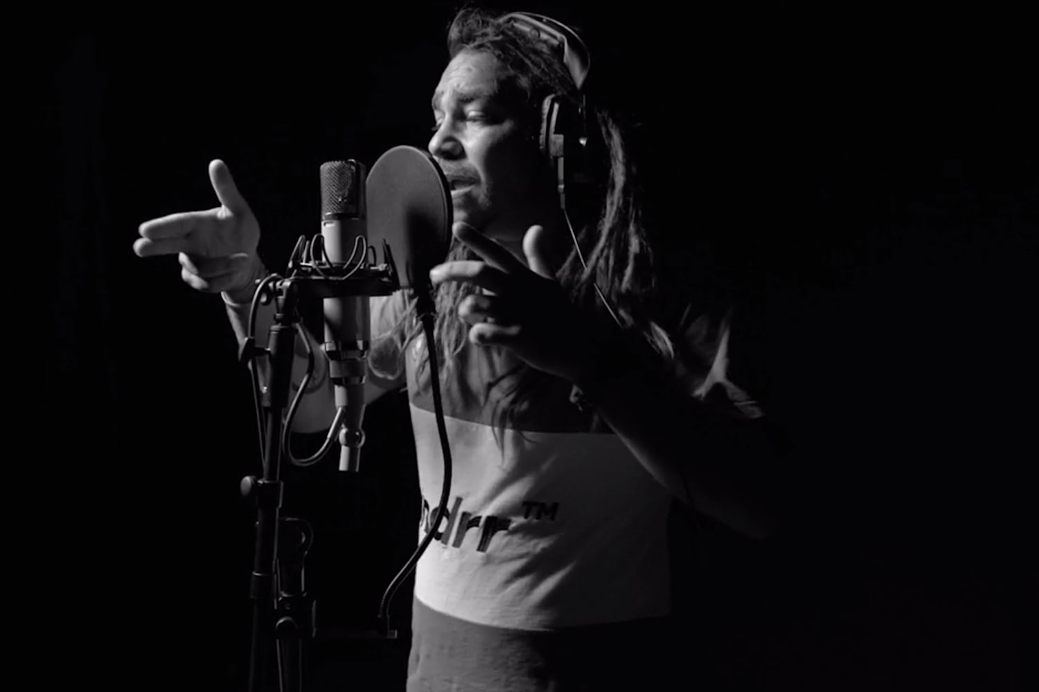 64 Bars S1 E13: Australian rapper Dallas Woods – video