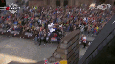 20 Best Trick-GIFs vom Red Bull District Ride 2017
