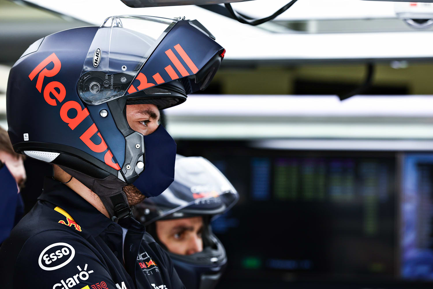 Red Bull F1 Pit Crew Helmet | atelier-yuwa.ciao.jp