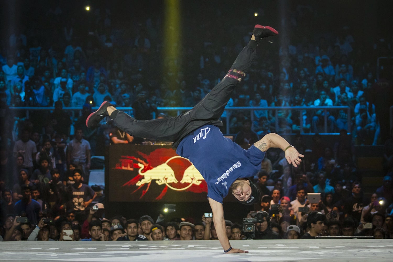 thomas flare breakdance