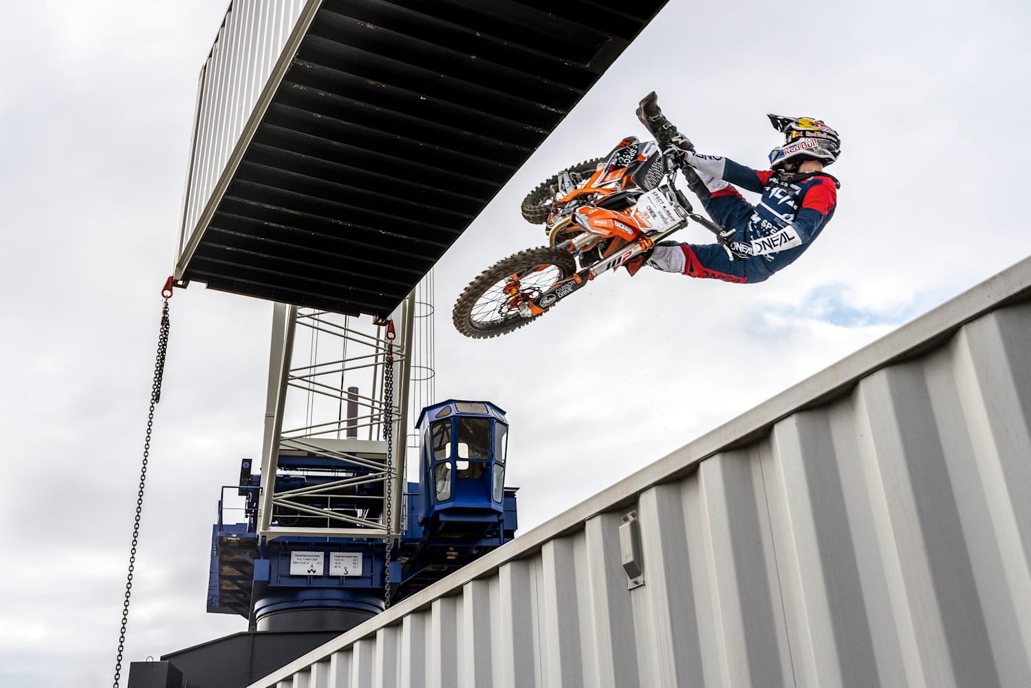 Freestyle Motocross Whip Motocrosser Haase Ist Der Akrobat Der Lüfte