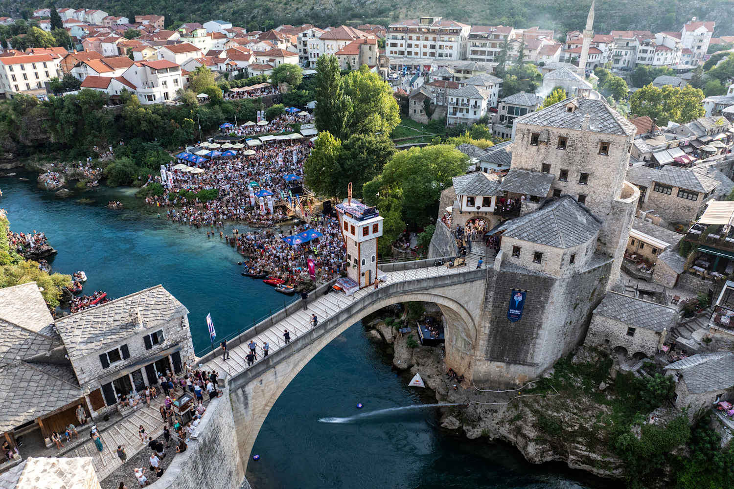 bridge jumping mostar