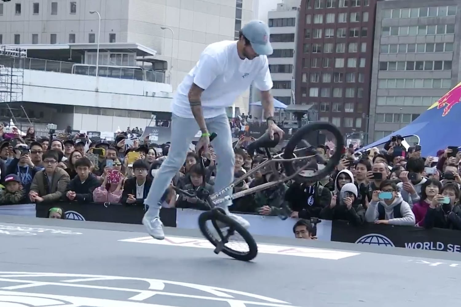 flatland bmxing
