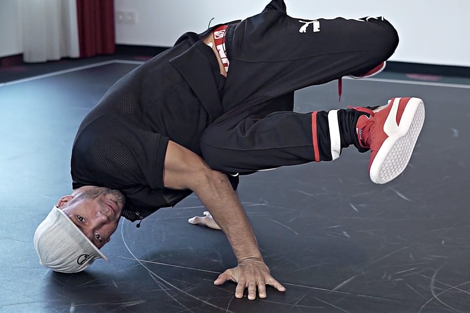 shortbread breakdance