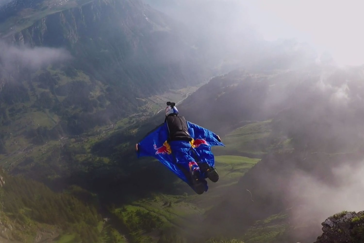 wingsuit flying mont blanc