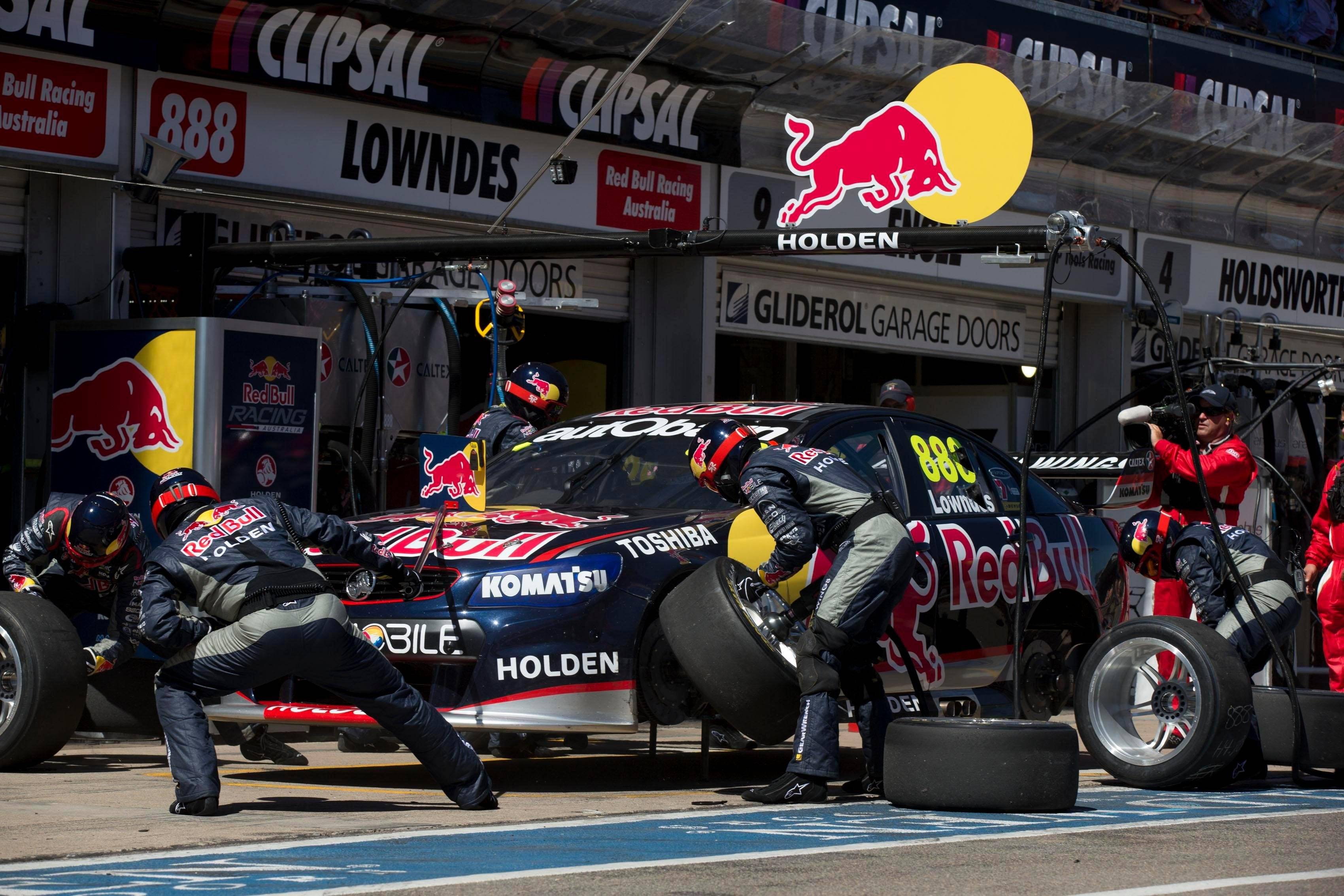 Almost perfect start for Red Bull Racing Australia