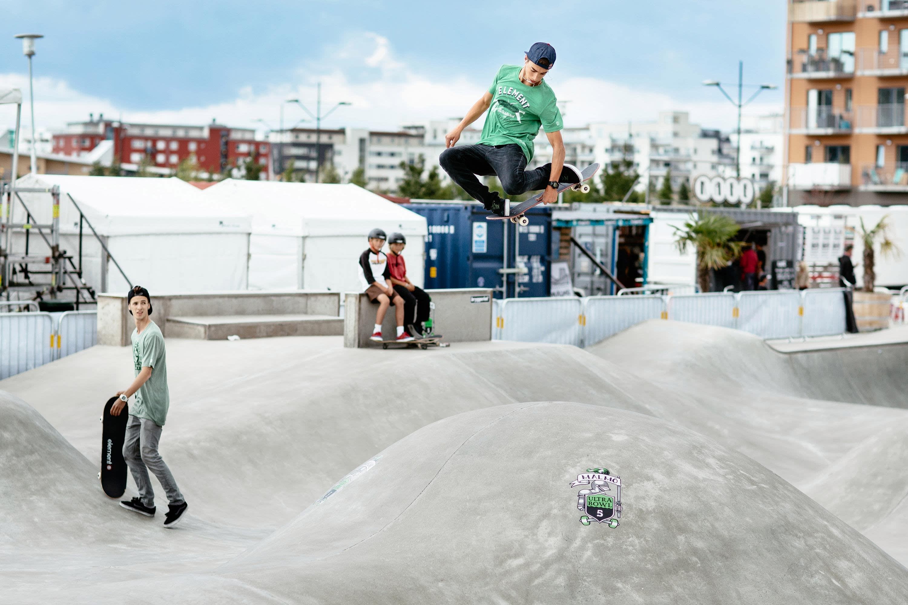 Checkout: Danny Leon