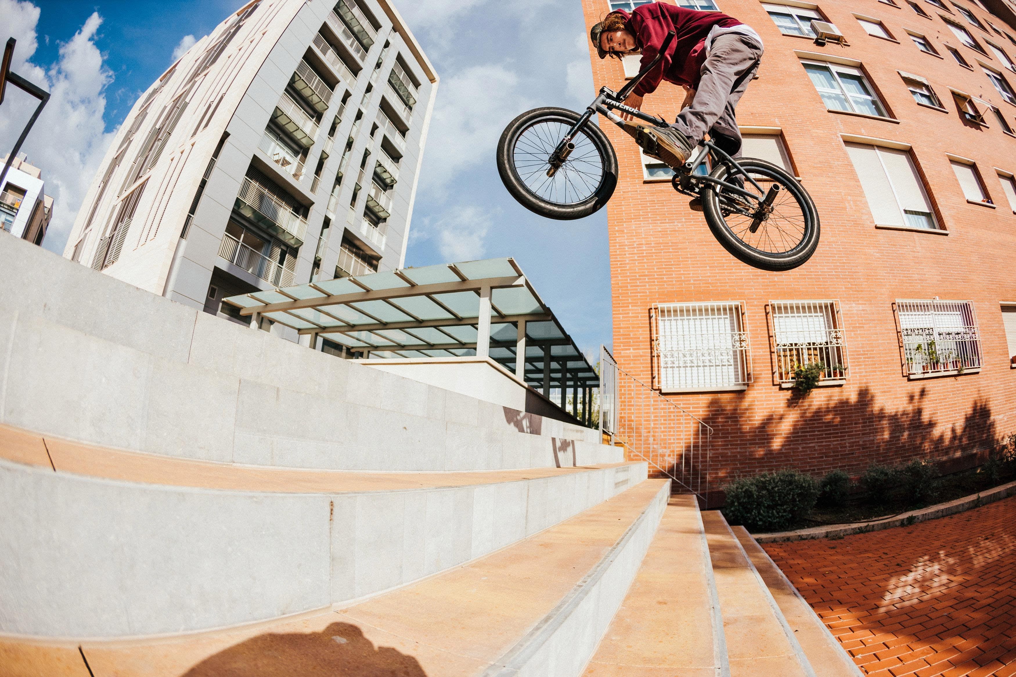 Photos: 5 riders explorent Barcelone en BMX
