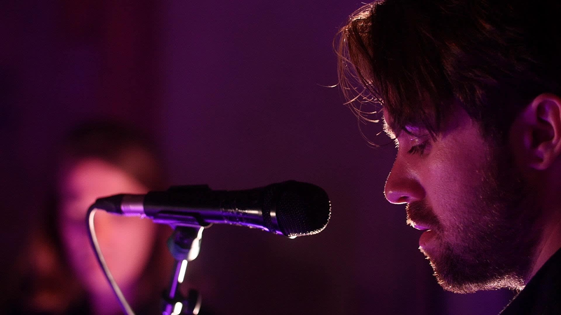The Vaccines perform live tracks from English Graffiti