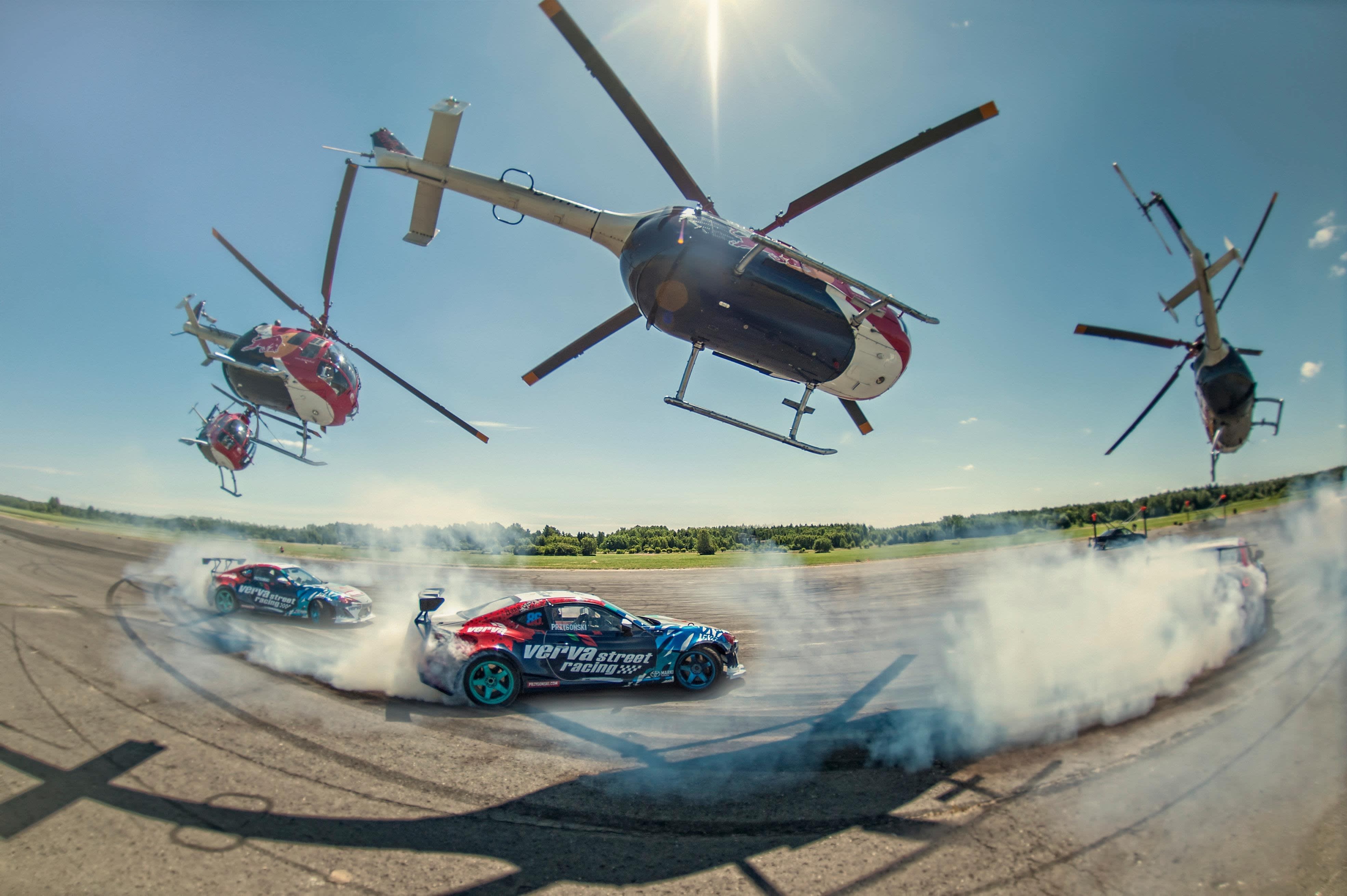 Red Bull Heli Drifting, Baumgartner, Przygoński