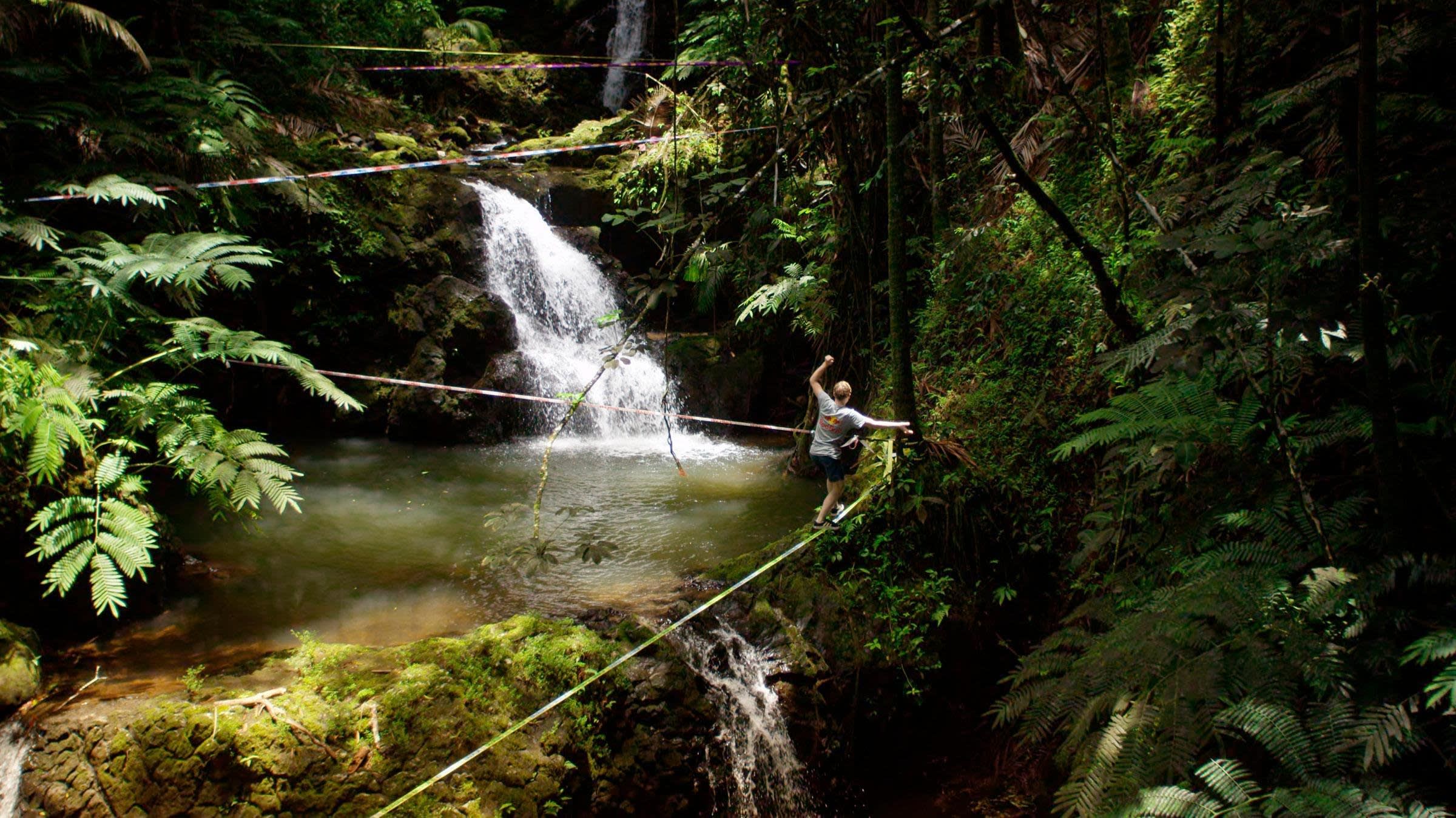 Alex Mason new slacklining video: Red Bull Slackladder