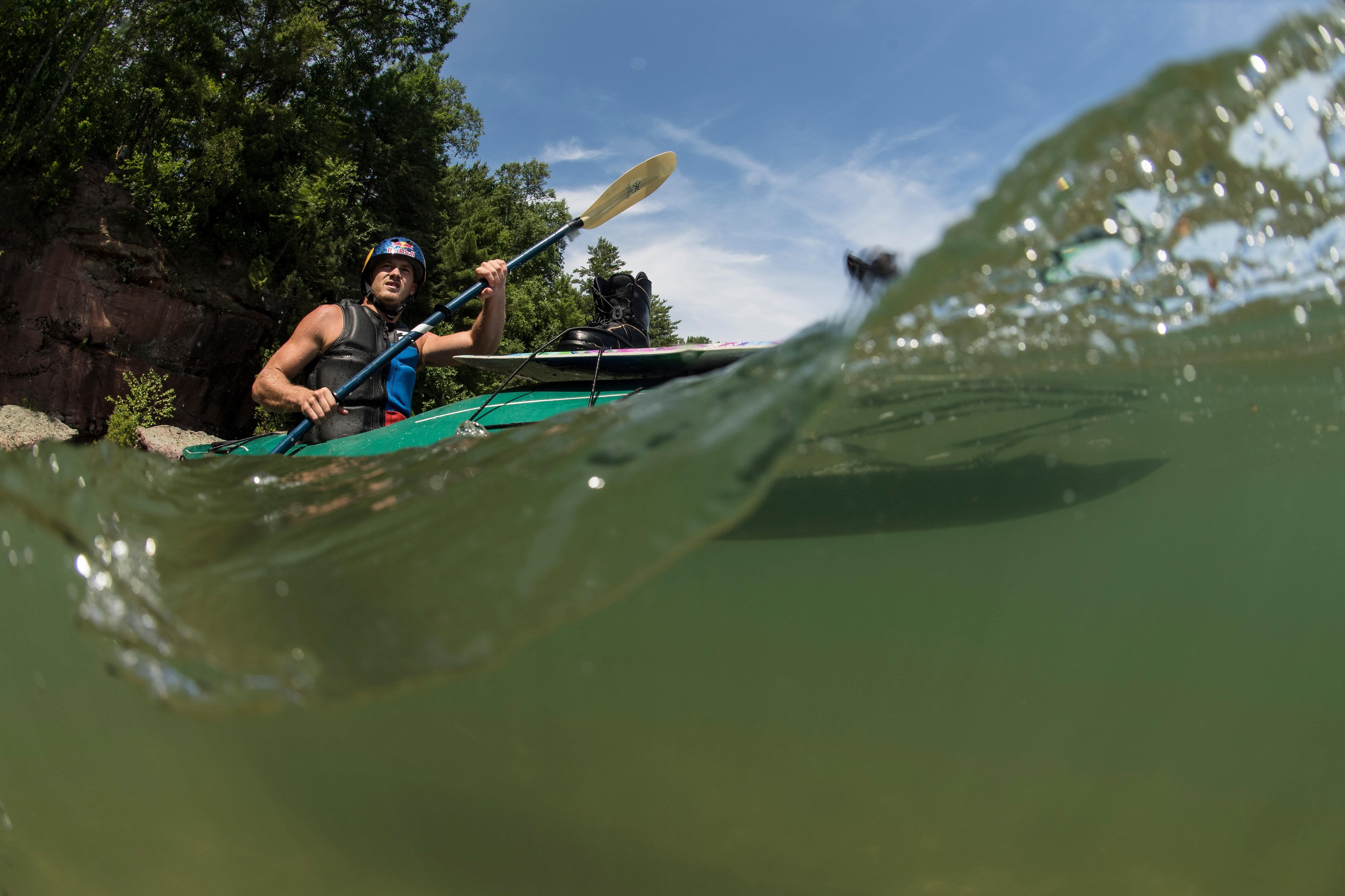 Mike Dowdy wakeboards through sea caves ++video++