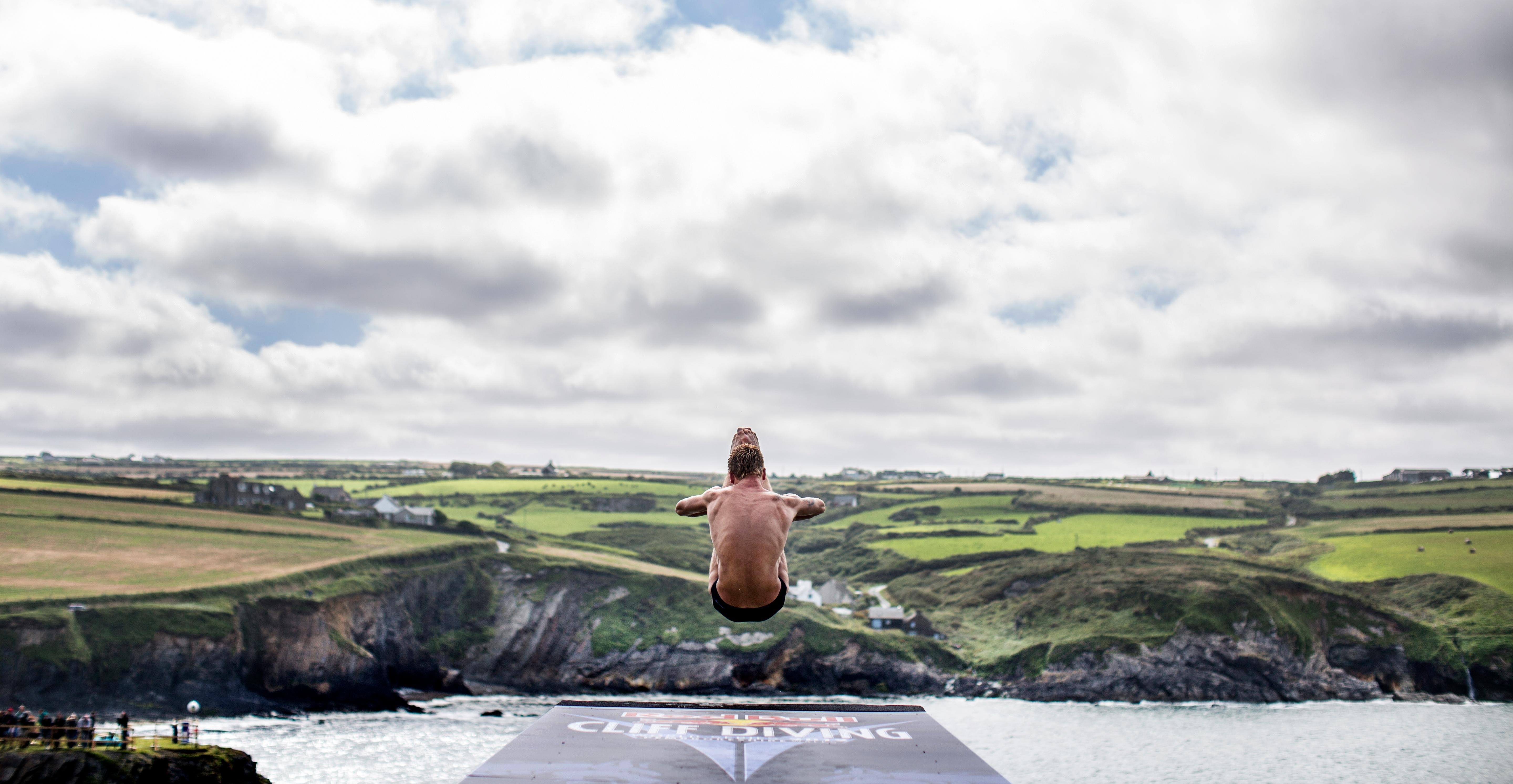 ¿Qué es el Cliff Diving? ¡Mira 6 datos interesantes!
