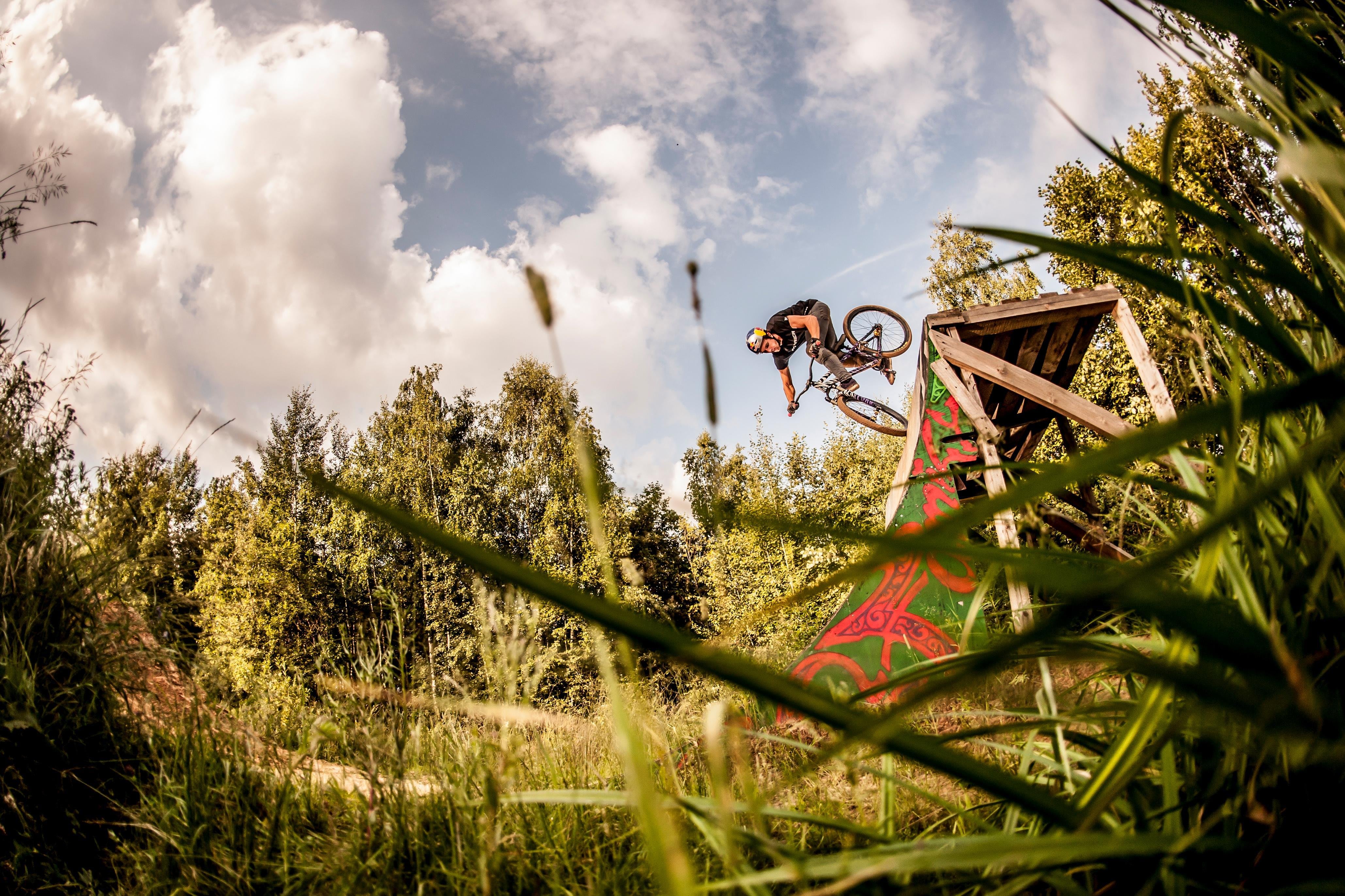 Pavel Alekhin echando humo en The Pit