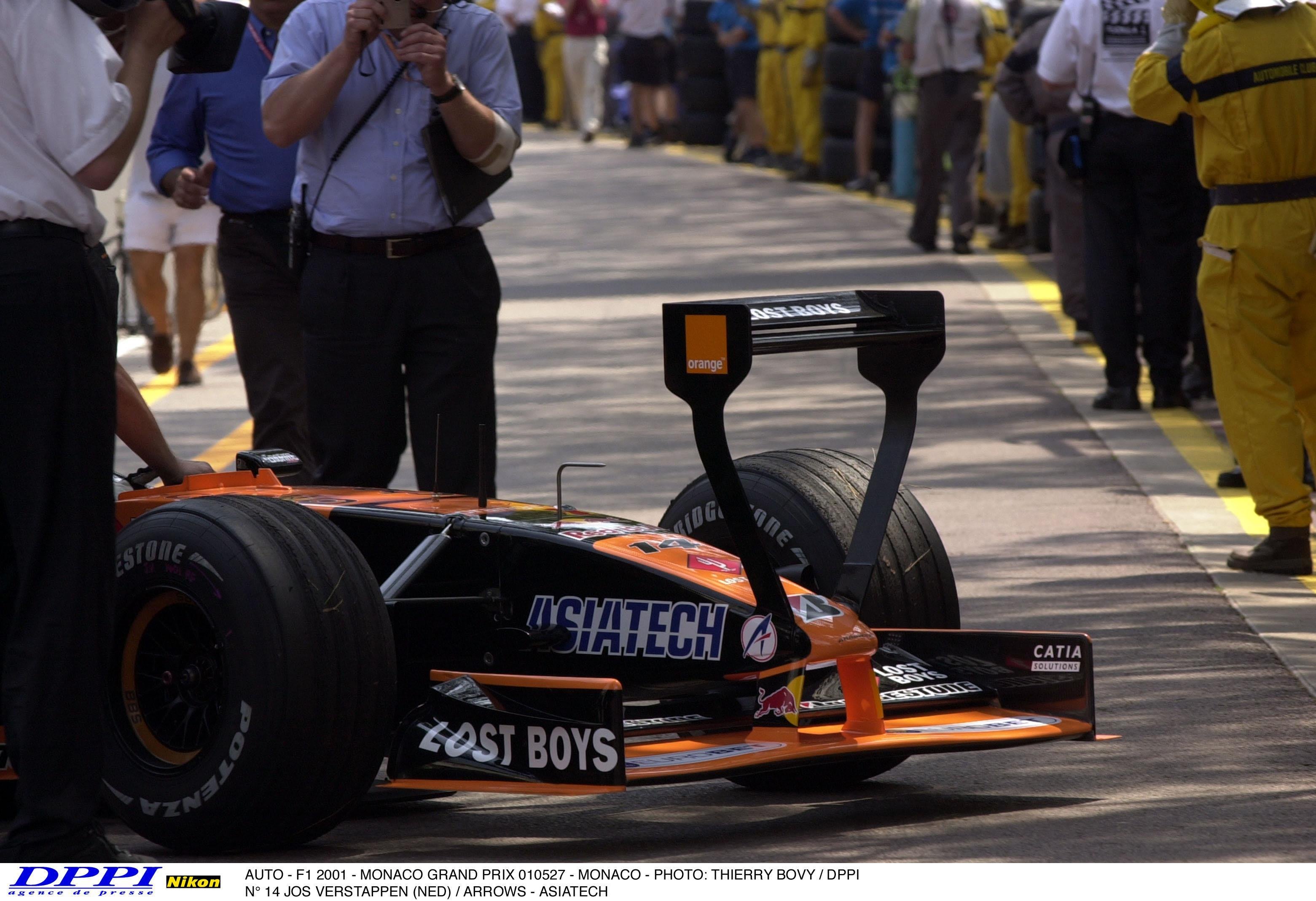 醜悪なデザインのF1マシン