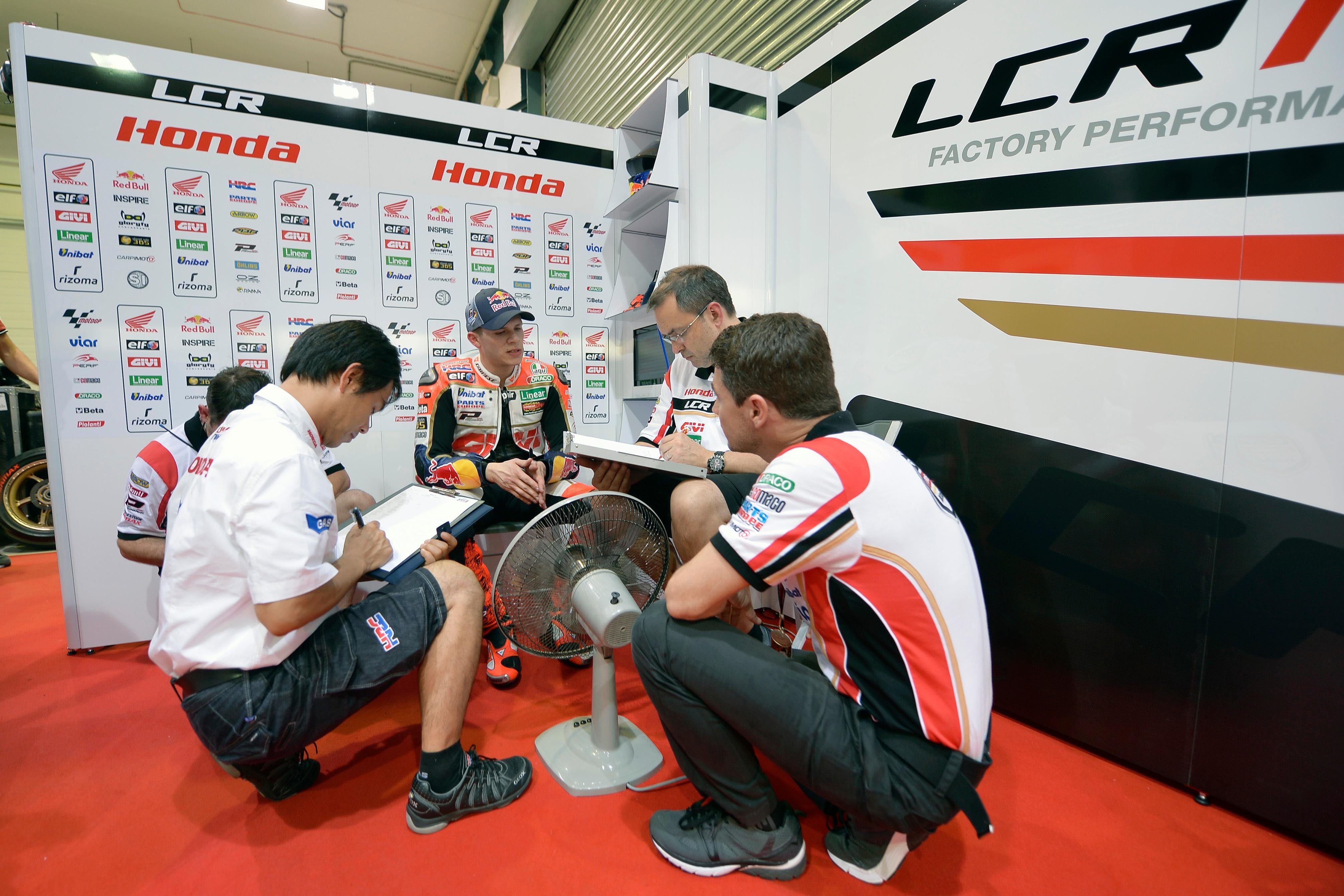 MotoGP：Honda LCRのガレージ