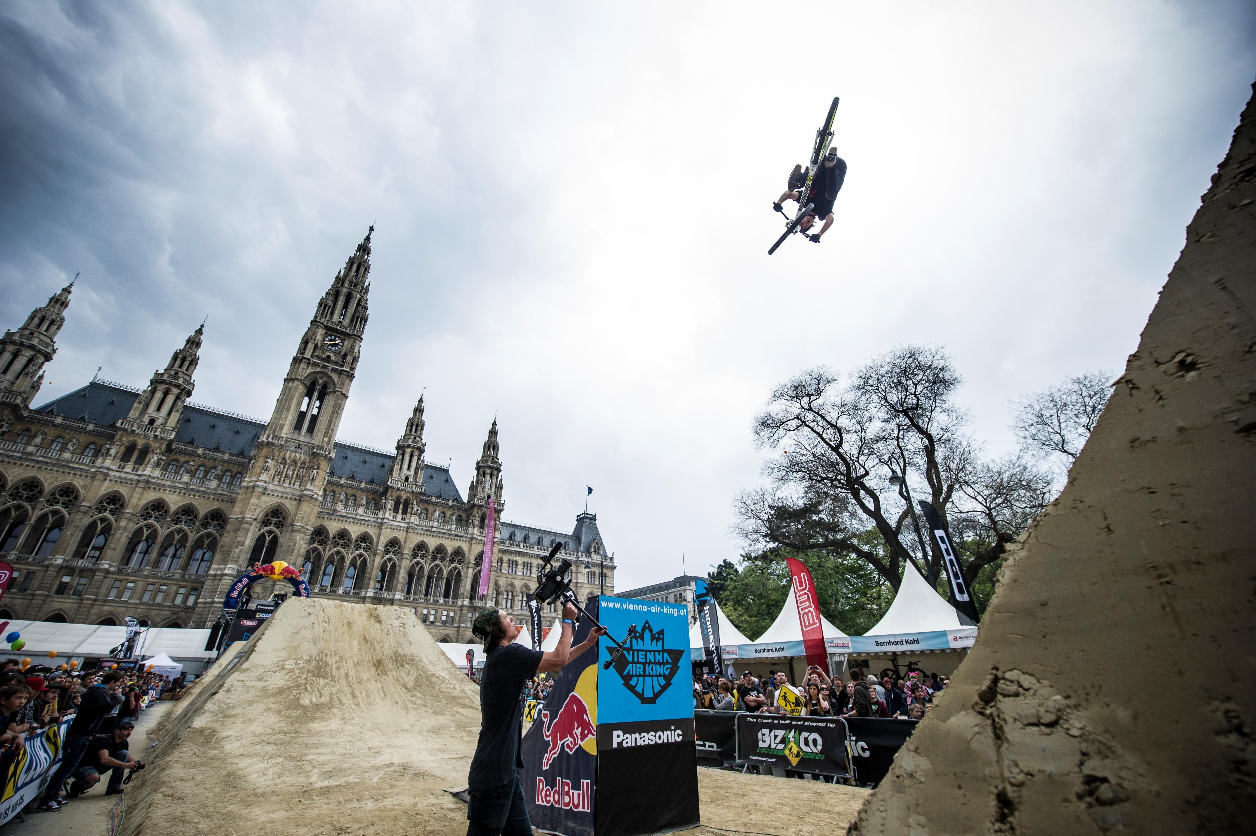 Video: Vienna Air King με τον Rheeder στο βάθρο