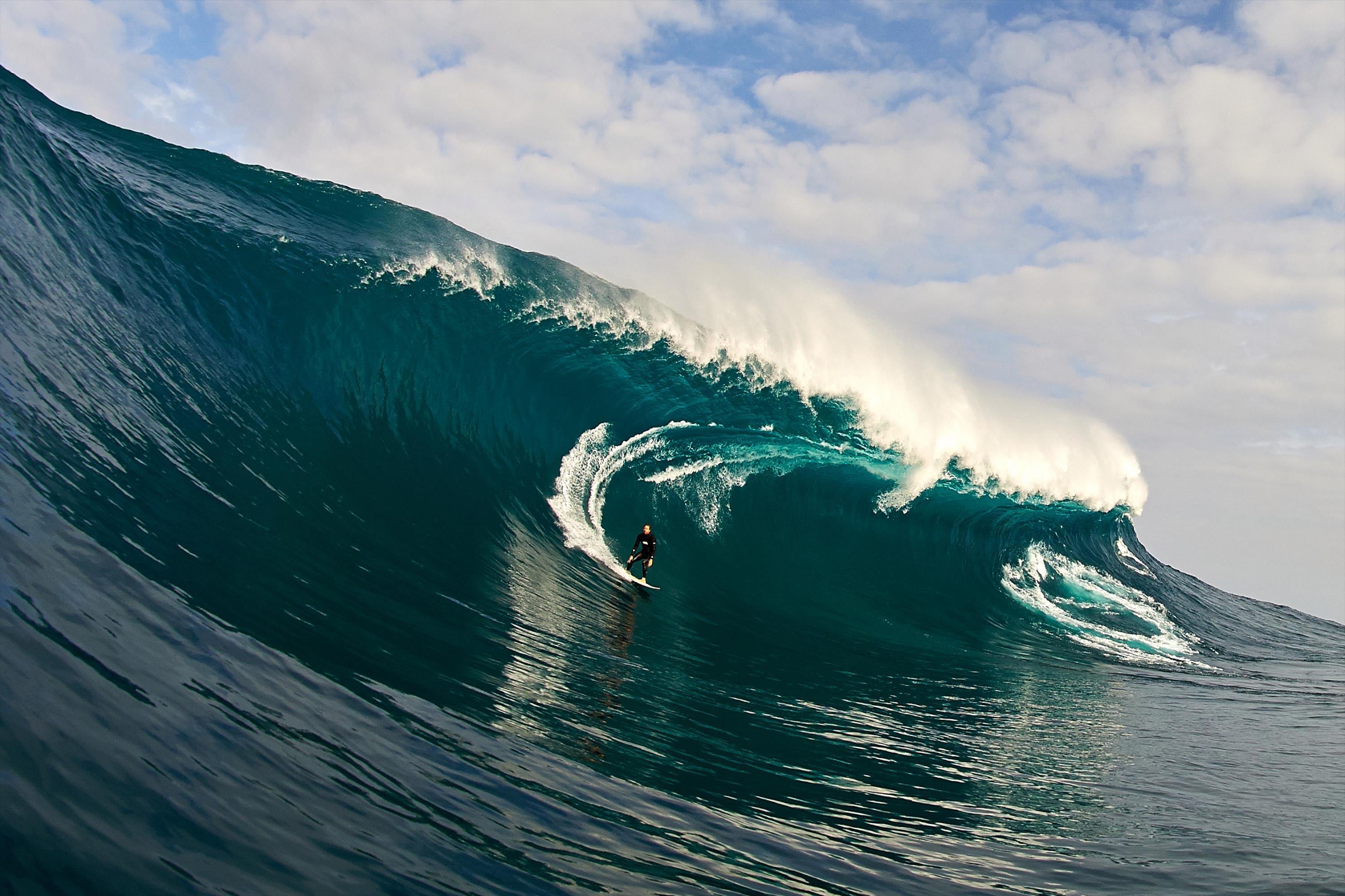 Fotogalerie – Russell Ord, große Wellen bei The Right