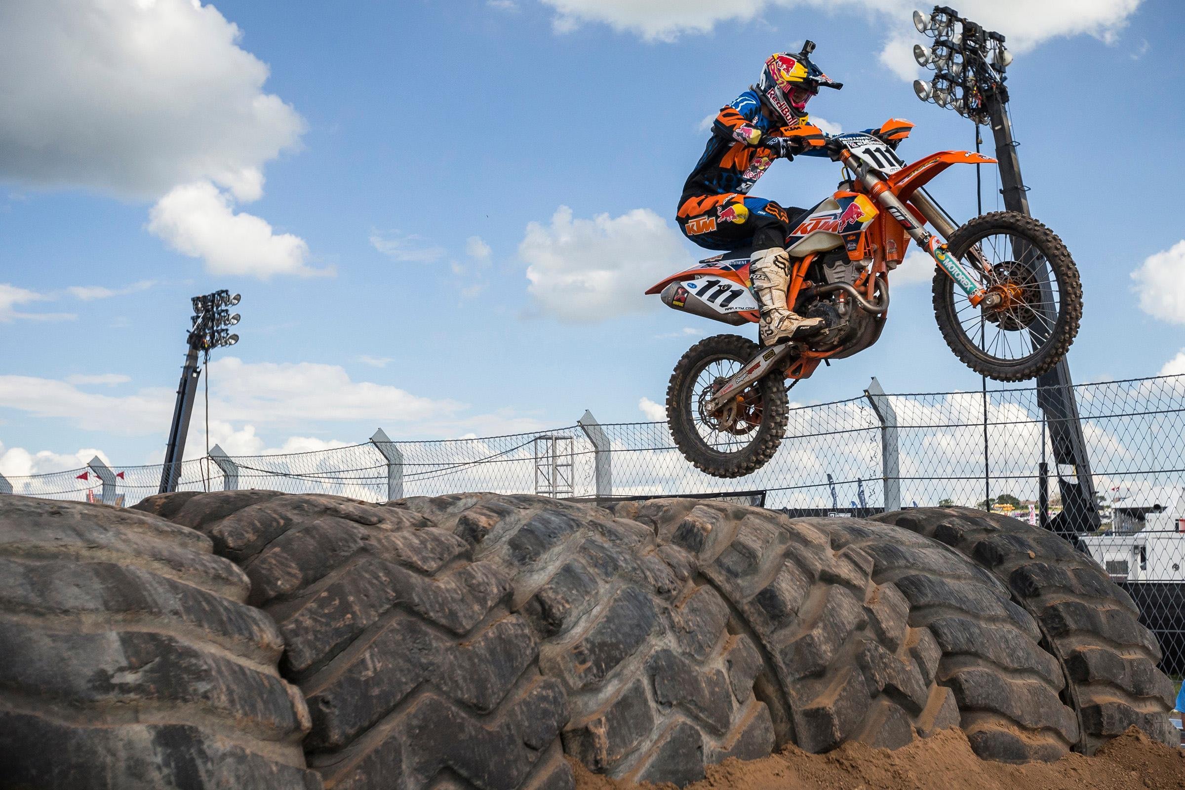 Red Bull Athletes Earn 11 Medals at 2014 X Games Austin