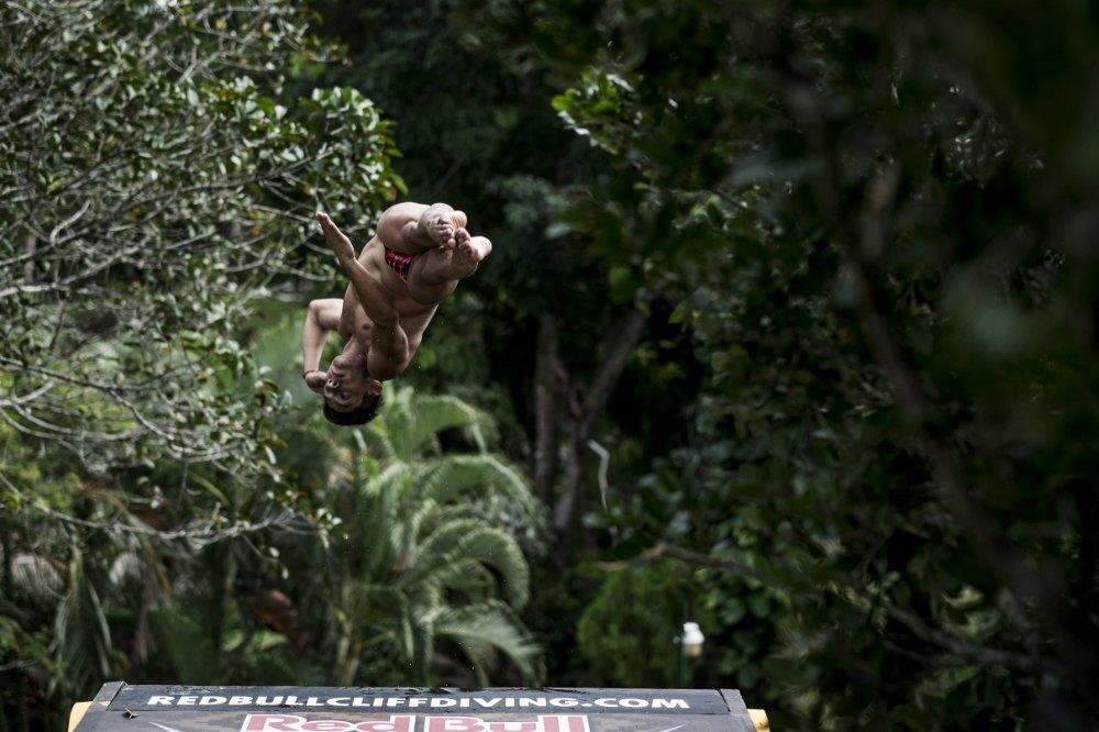 red-bull-cliff-diving-2014-jonathan-paredes