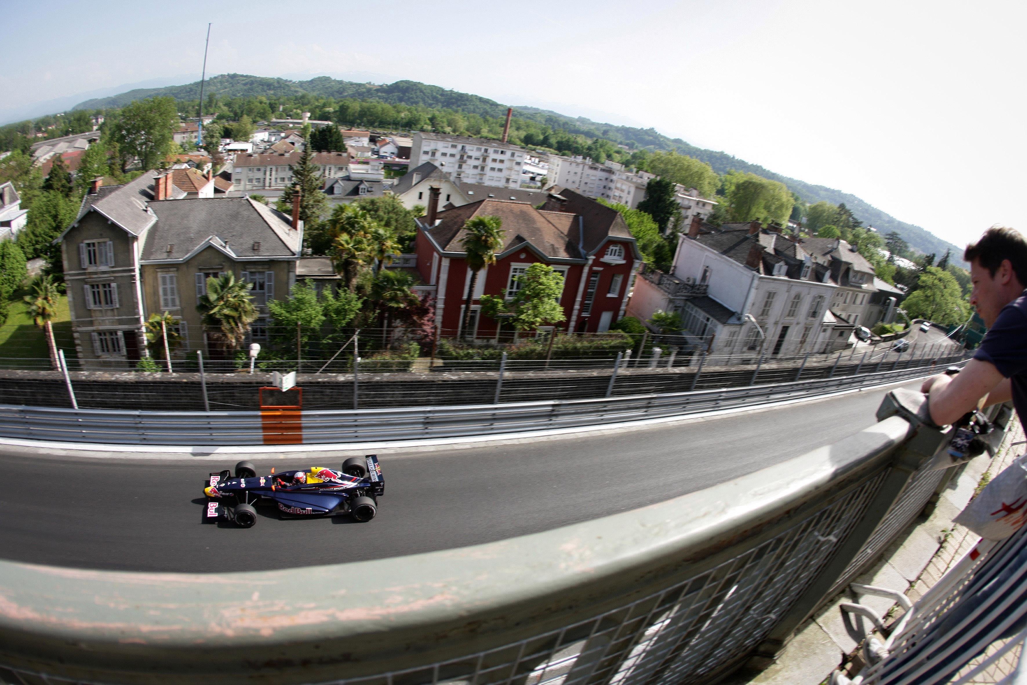 The best photos of street-racing circuits