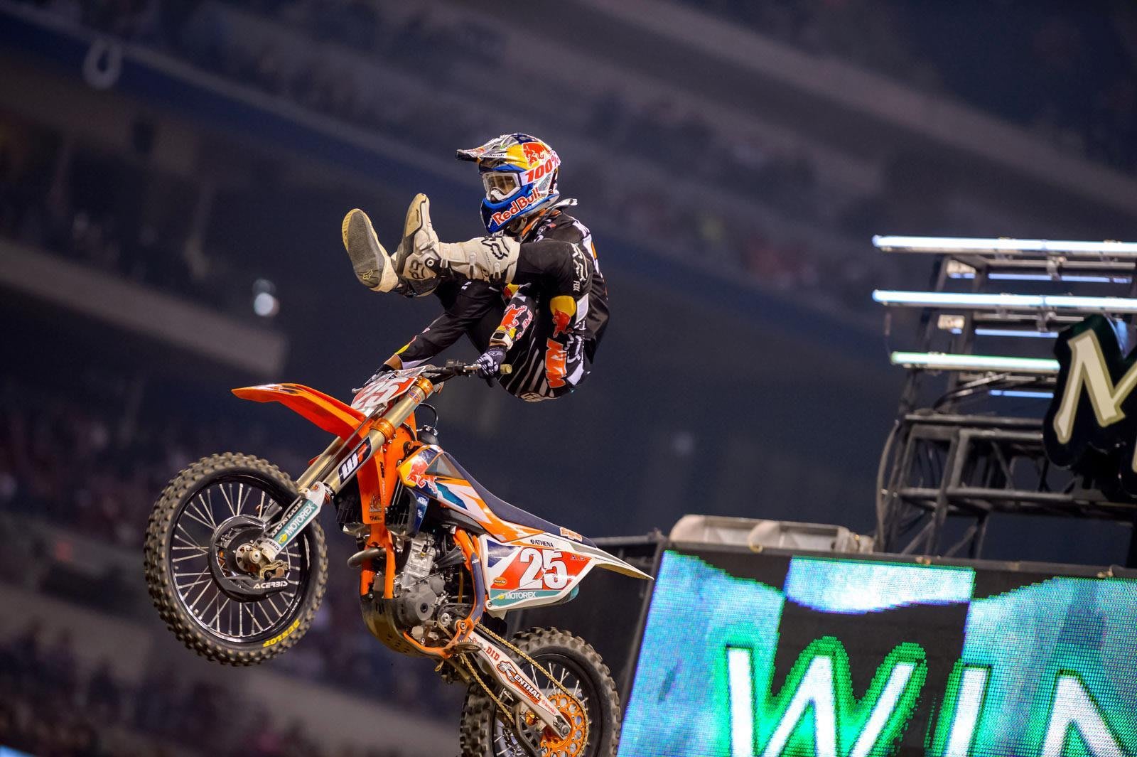 Red Bull KTM Dominates the 2015 Indianapolis Supercross