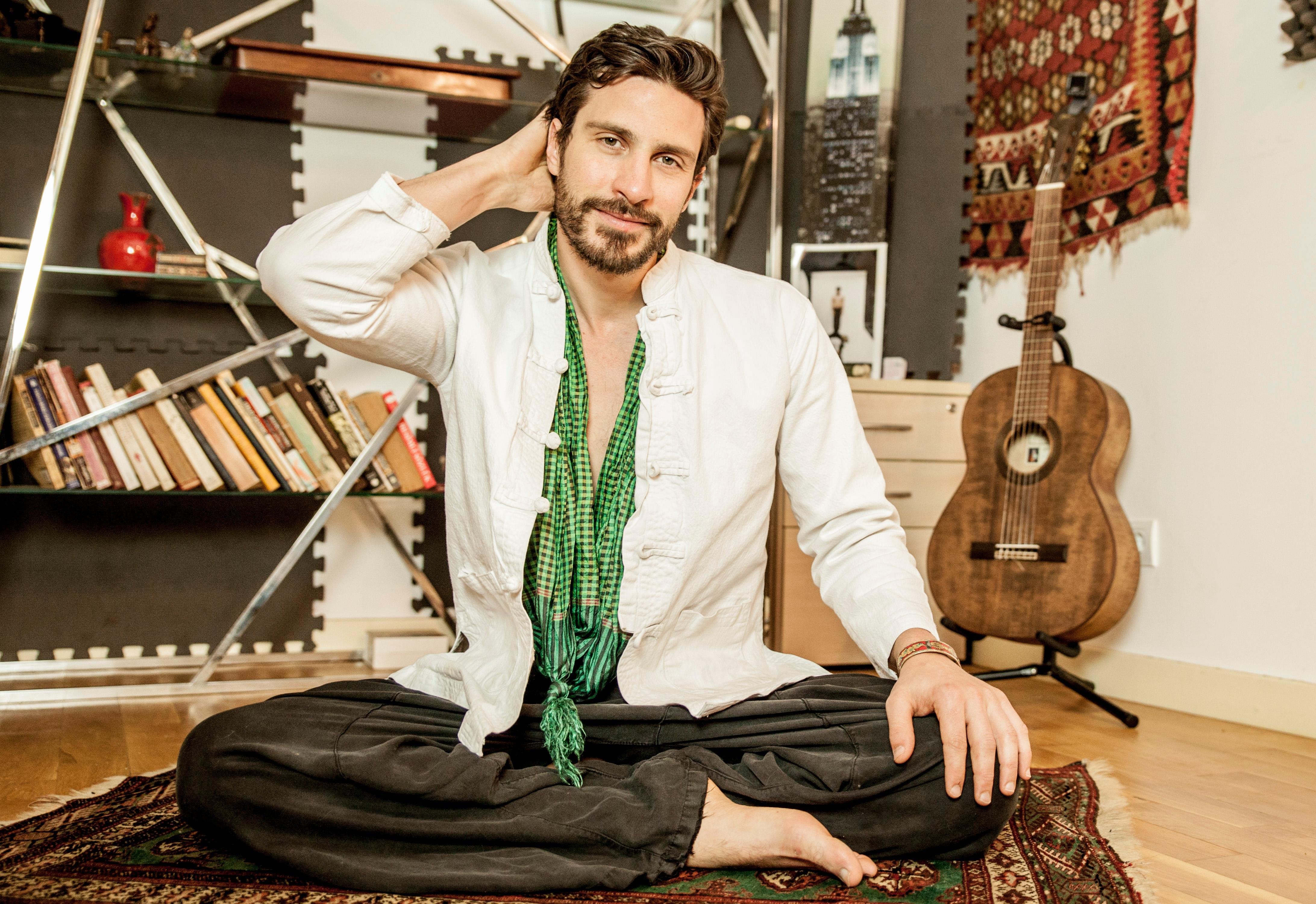 Yoga Ustasından Hip Hop Nağmeler: Ray Rizzo