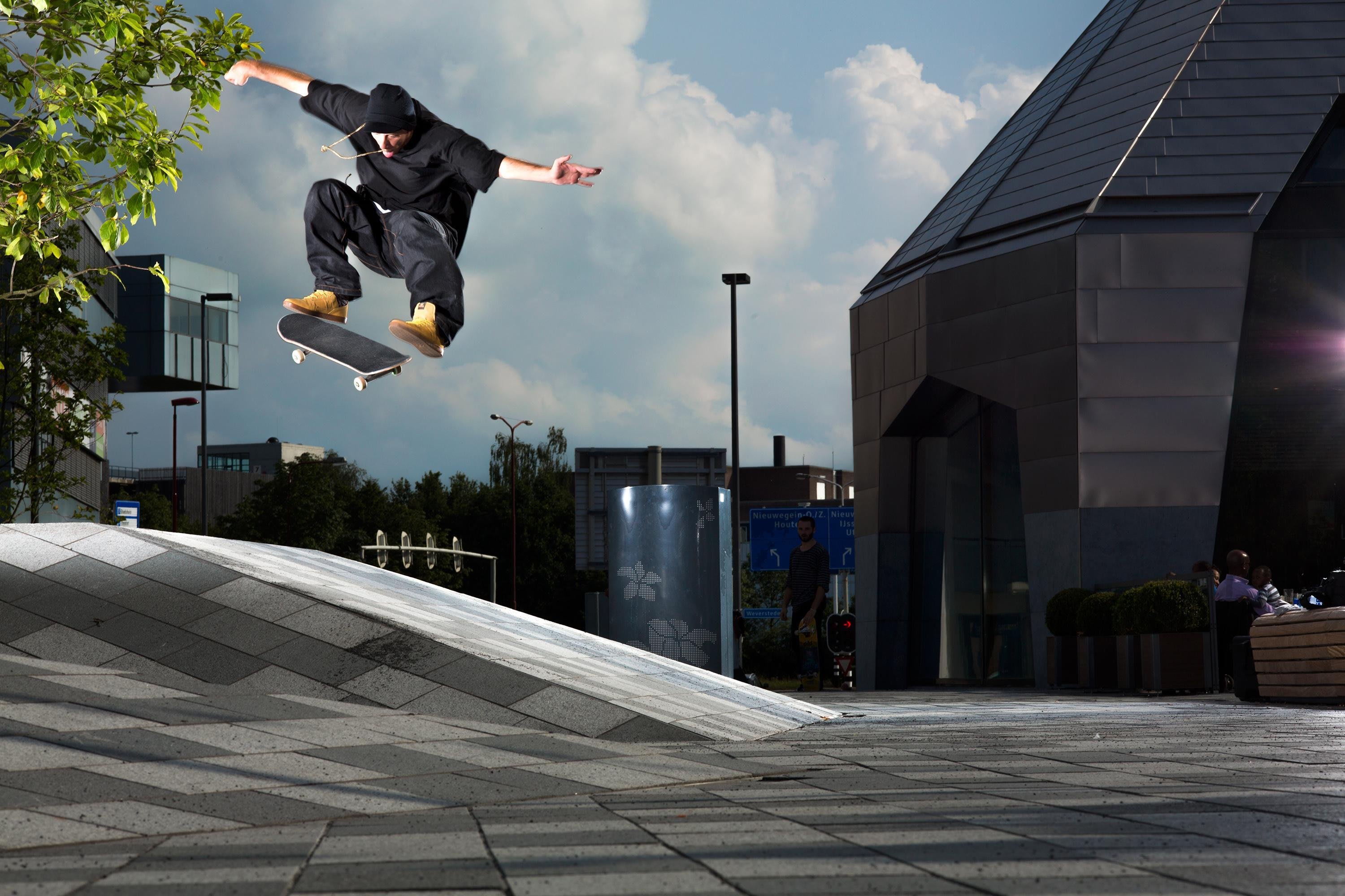 Arto Saari przechwytuje Flip Eurodyssey Tour