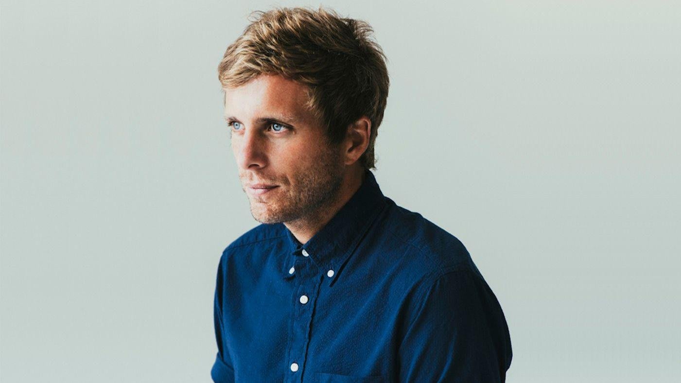 Listen up: скачать Awolnation и Steve Aoki бесплатно