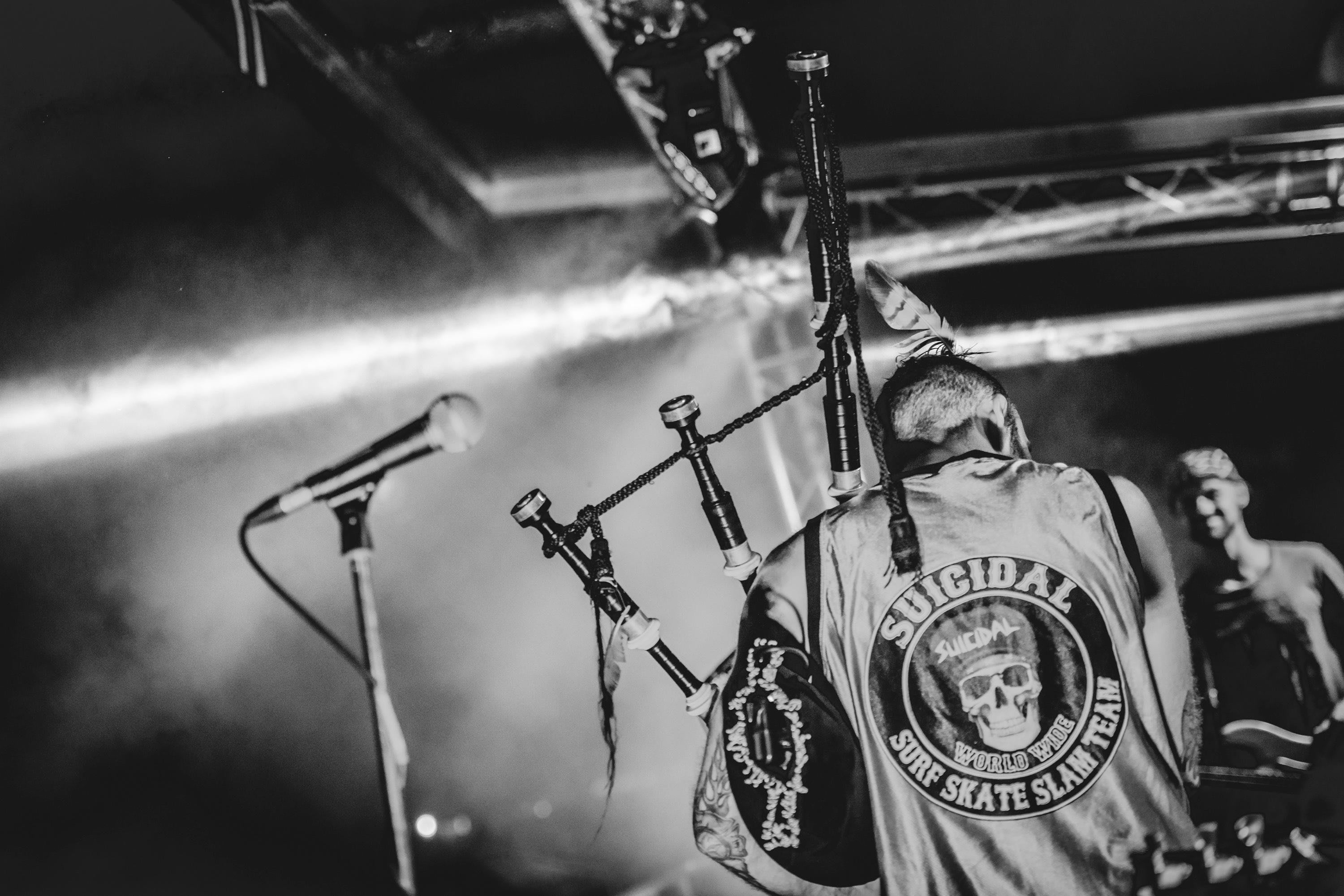 Pipes and Pints a Banane Metalik česko-slovenské turné