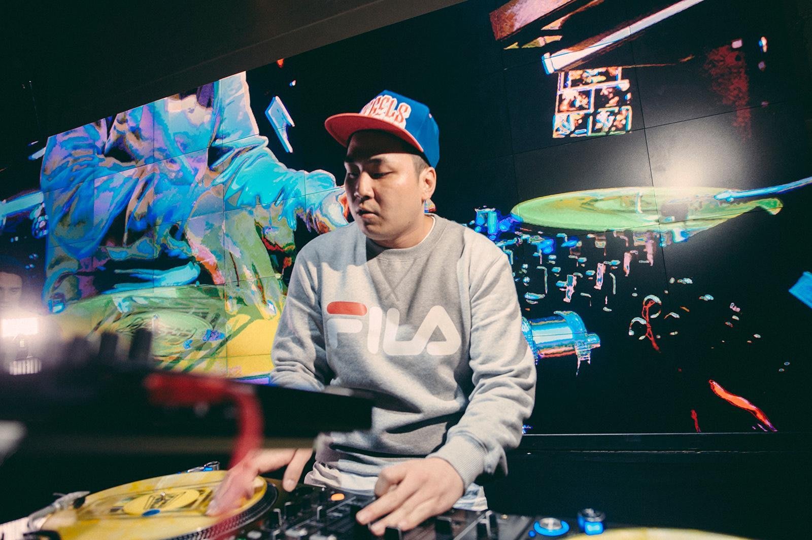 레드불 쓰리스타일 2015 월드 파이널 | DJ TEZZ