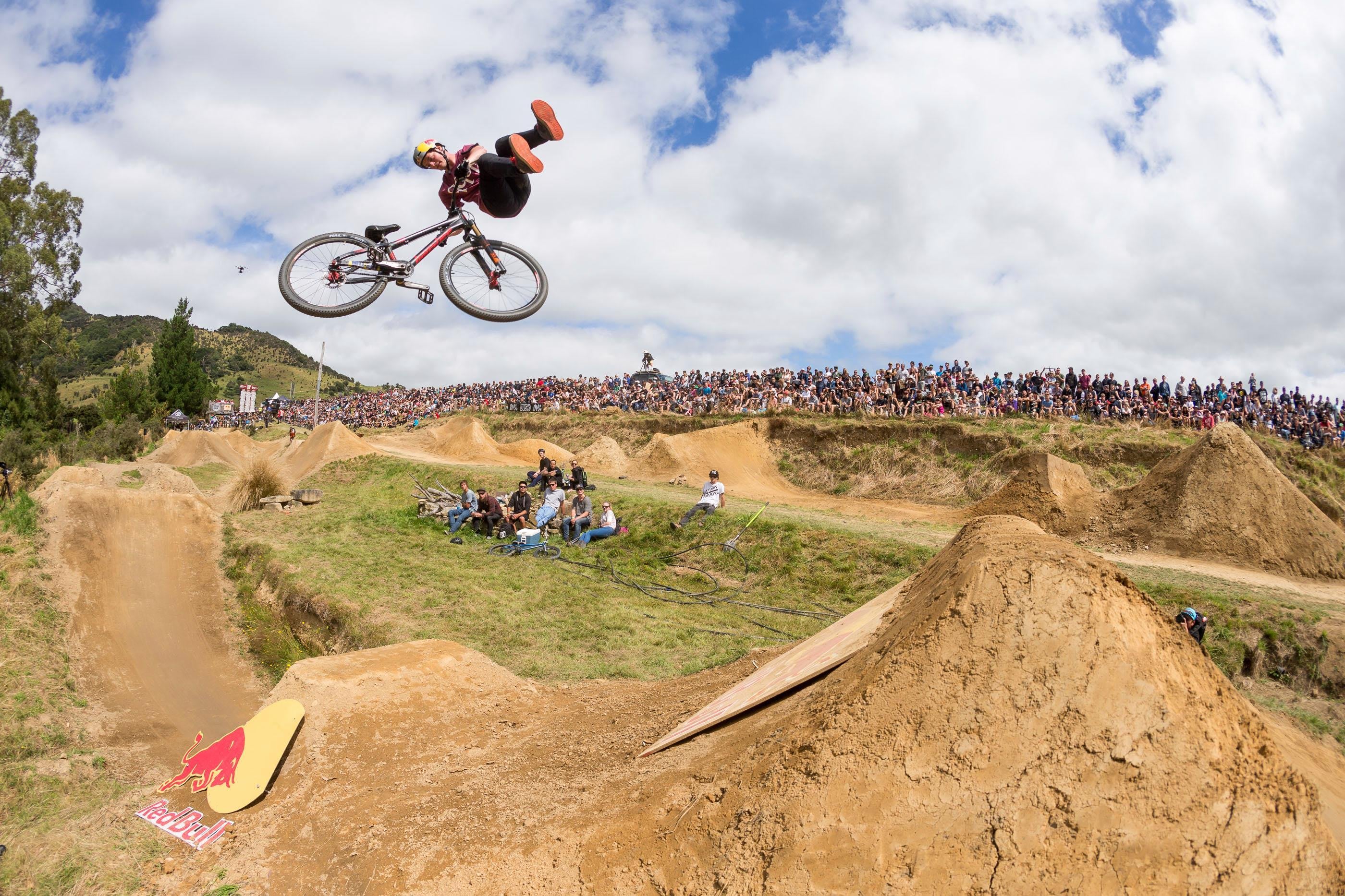 Farm Jam 2016 pełen akcji klip FMX, MTB, BMX