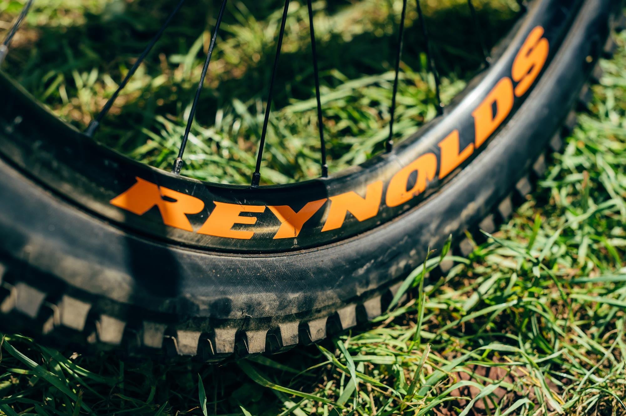 Bernard Kerr i jego zjazdowy Phoenix DH Carbon