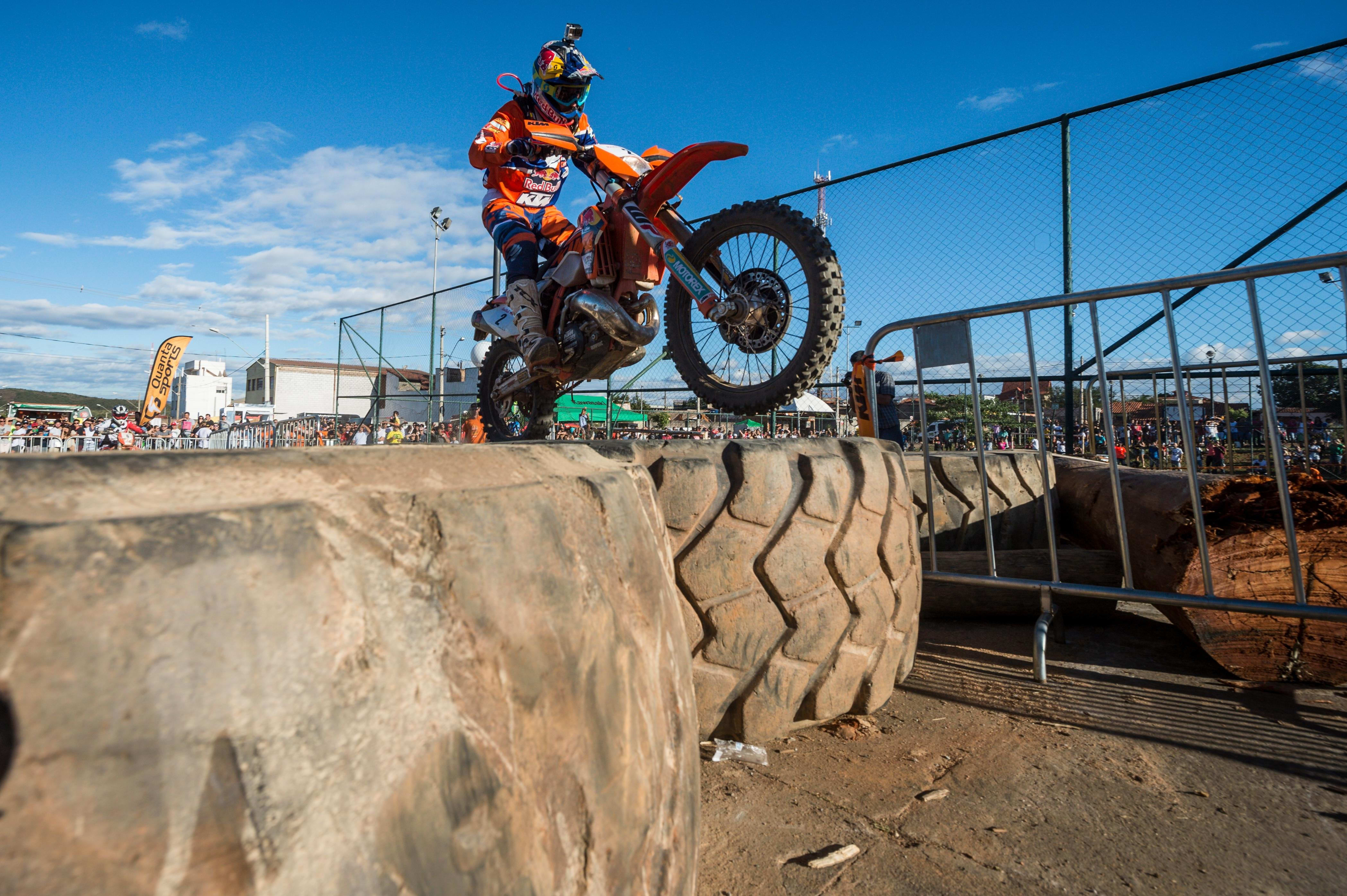 Red Bull Minas Riders four way POV video battle cam