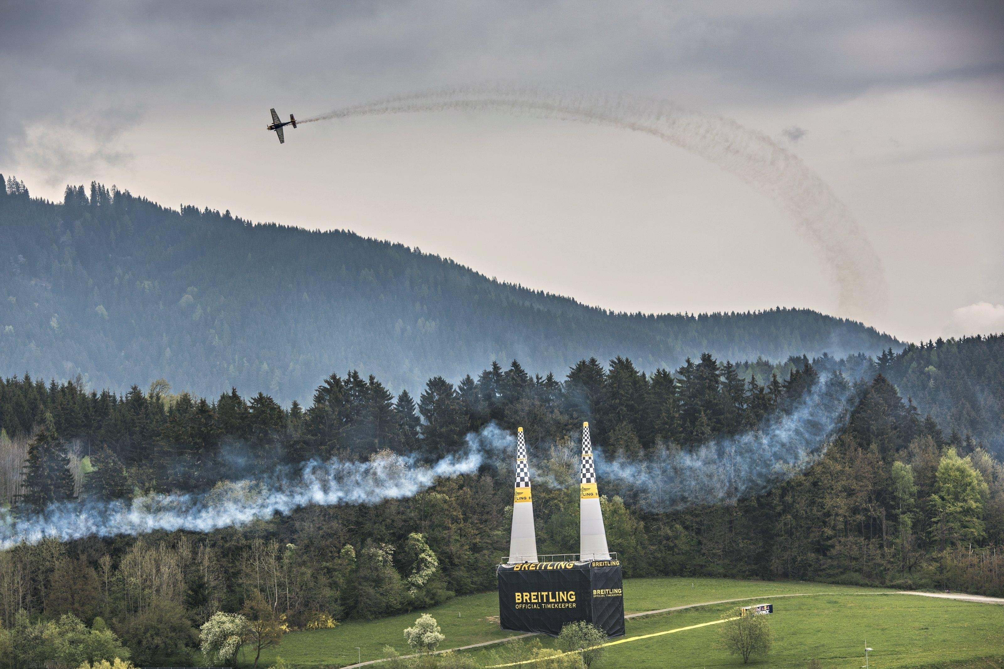 Red Bull Air Race: Qualifying +Videos+ | Red Bull